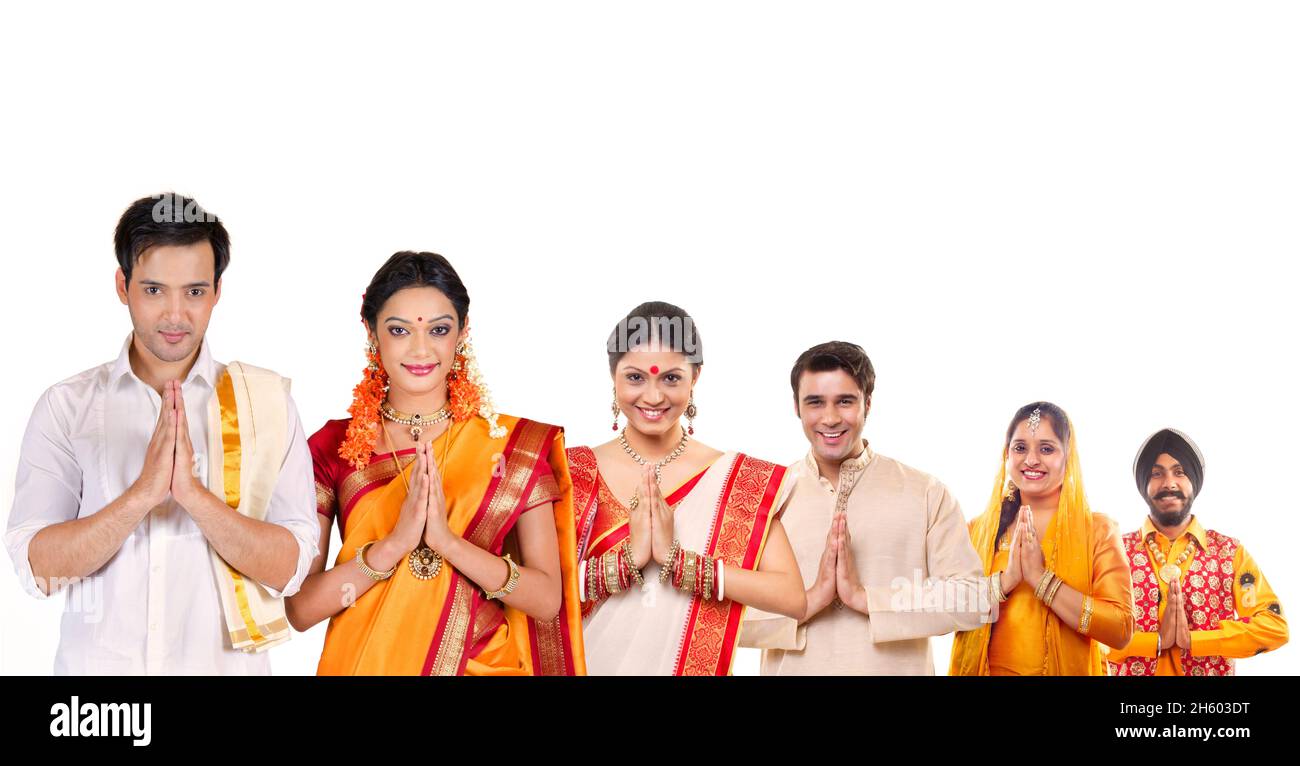 Happy indian couple in traditional dresses hi-res stock photography and ...