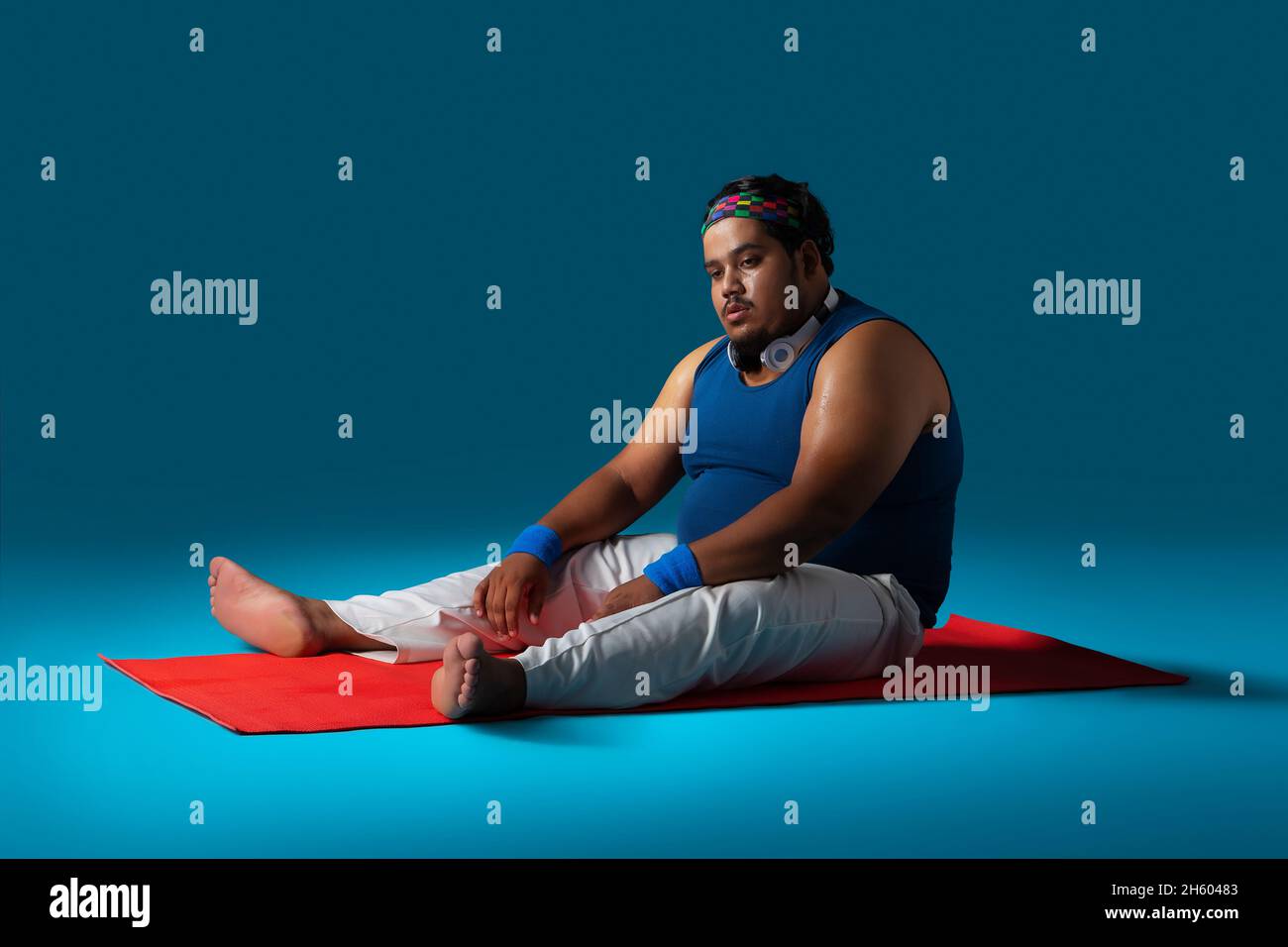 Fat neck hi-res stock photography and images - Alamy