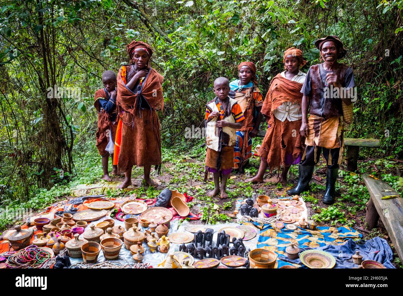 Uganda pygmies hi-res stock photography and images - Alamy