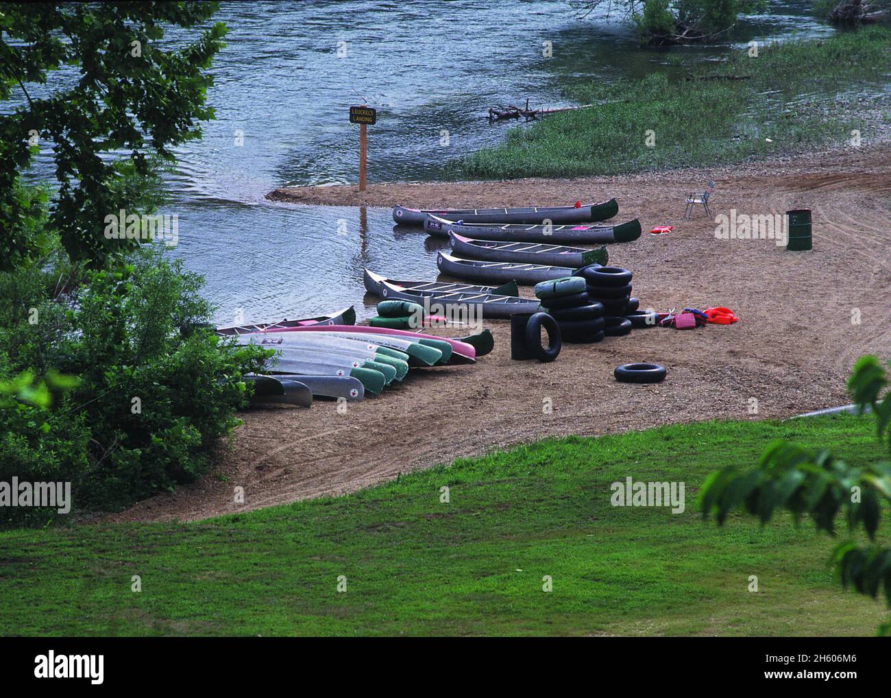 Missouri canoe hi-res stock photography and images - Alamy