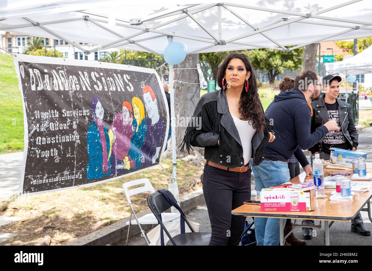 Dimensions clinic booth hi-res stock photography and images - Alamy