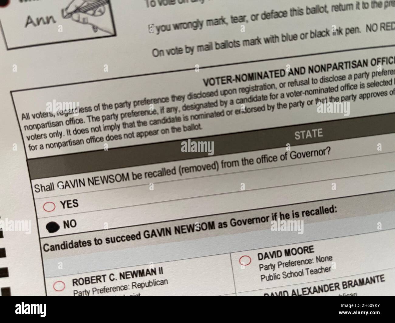 2021 gavin newsom recall ballot hi-res stock photography and images - Alamy