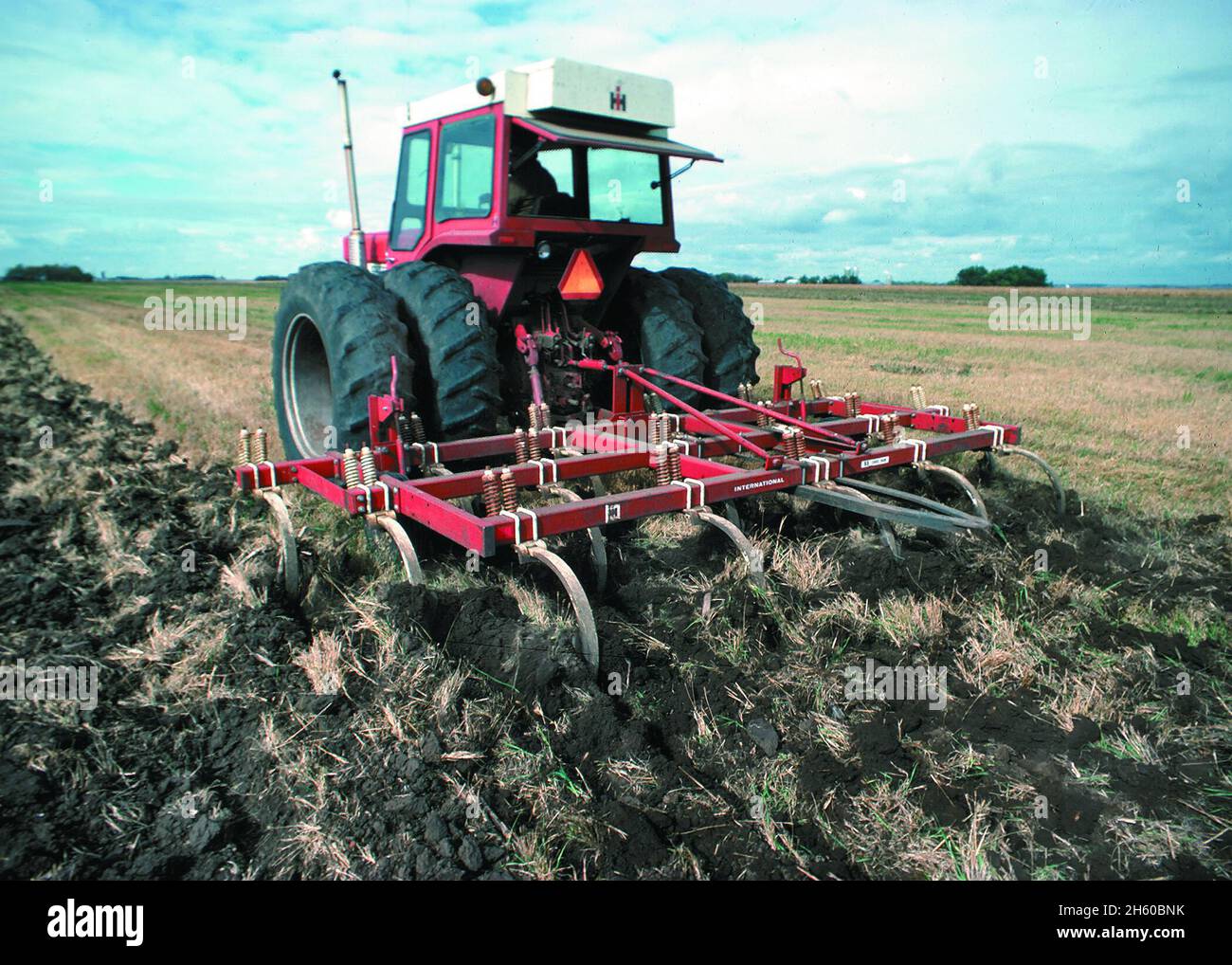 Farmer using a chisel hi-res stock photography and images - Alamy