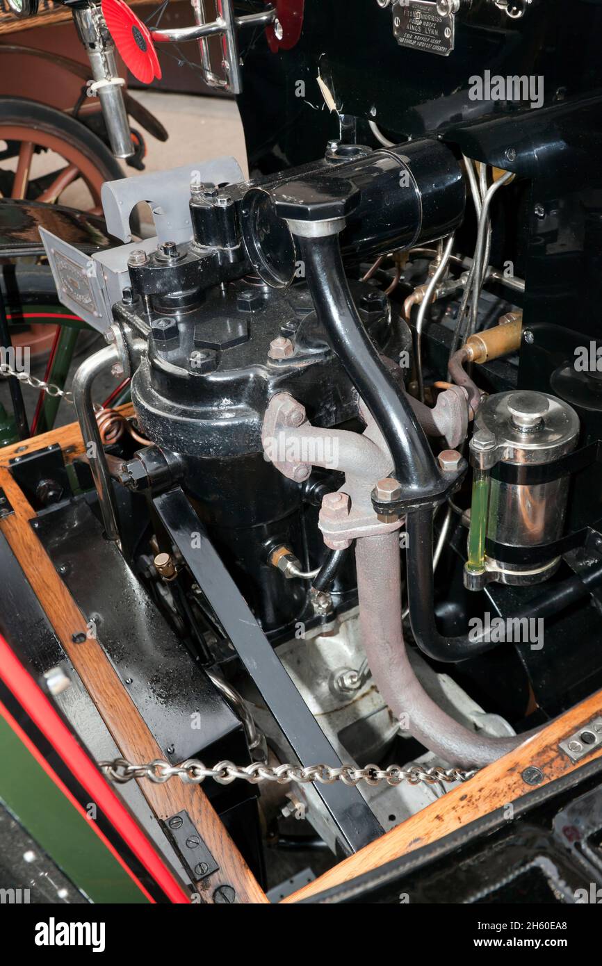 Close-up view of the Engine of a 1900, Daimler, taking part in the ...