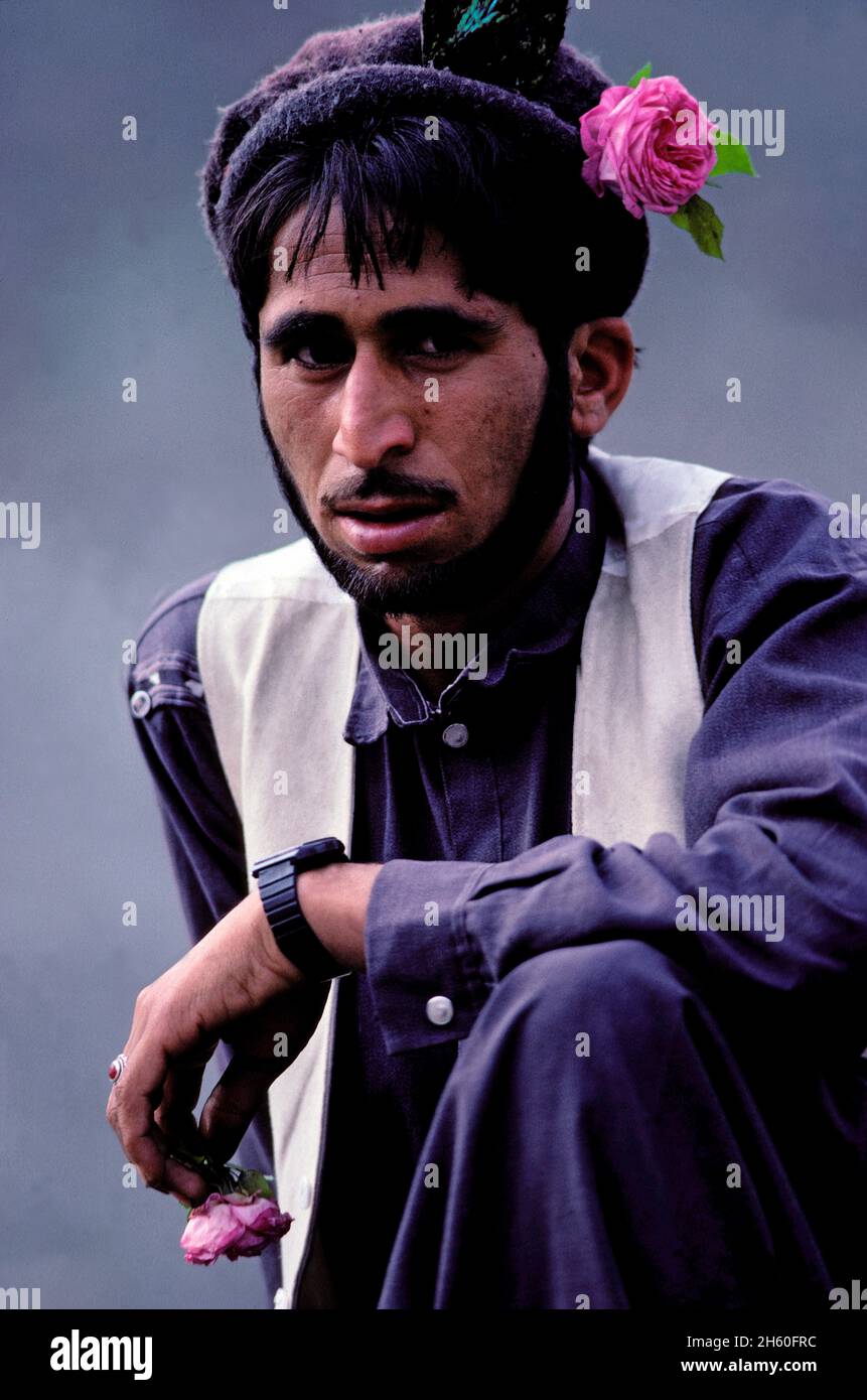 Pakistan, Khyber Pakhtunkhwa, Pathan man Stock Photo - Alamy