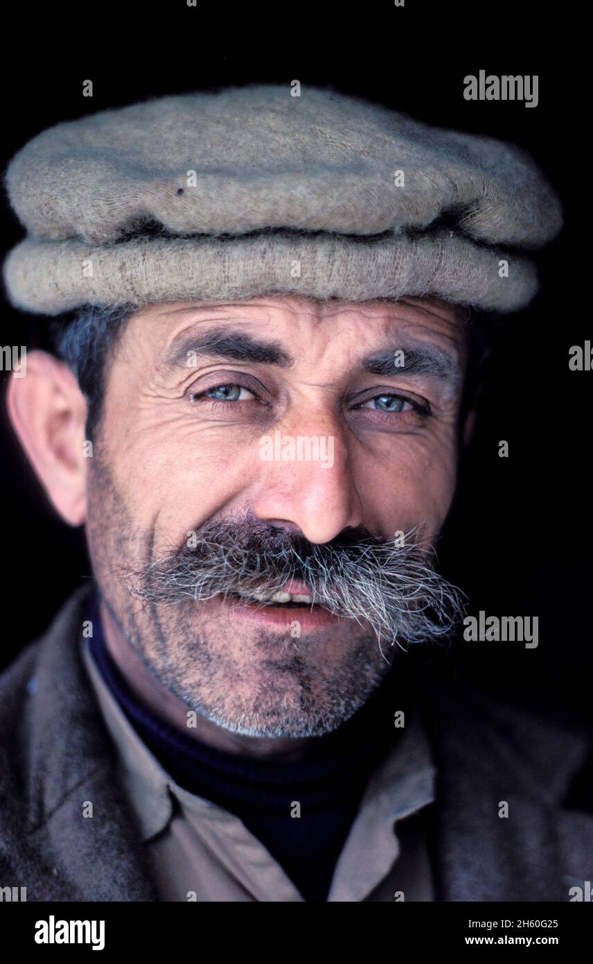 Hunza man, Hunza valley, Karimabad, North Pakistan Stock Photo - Alamy