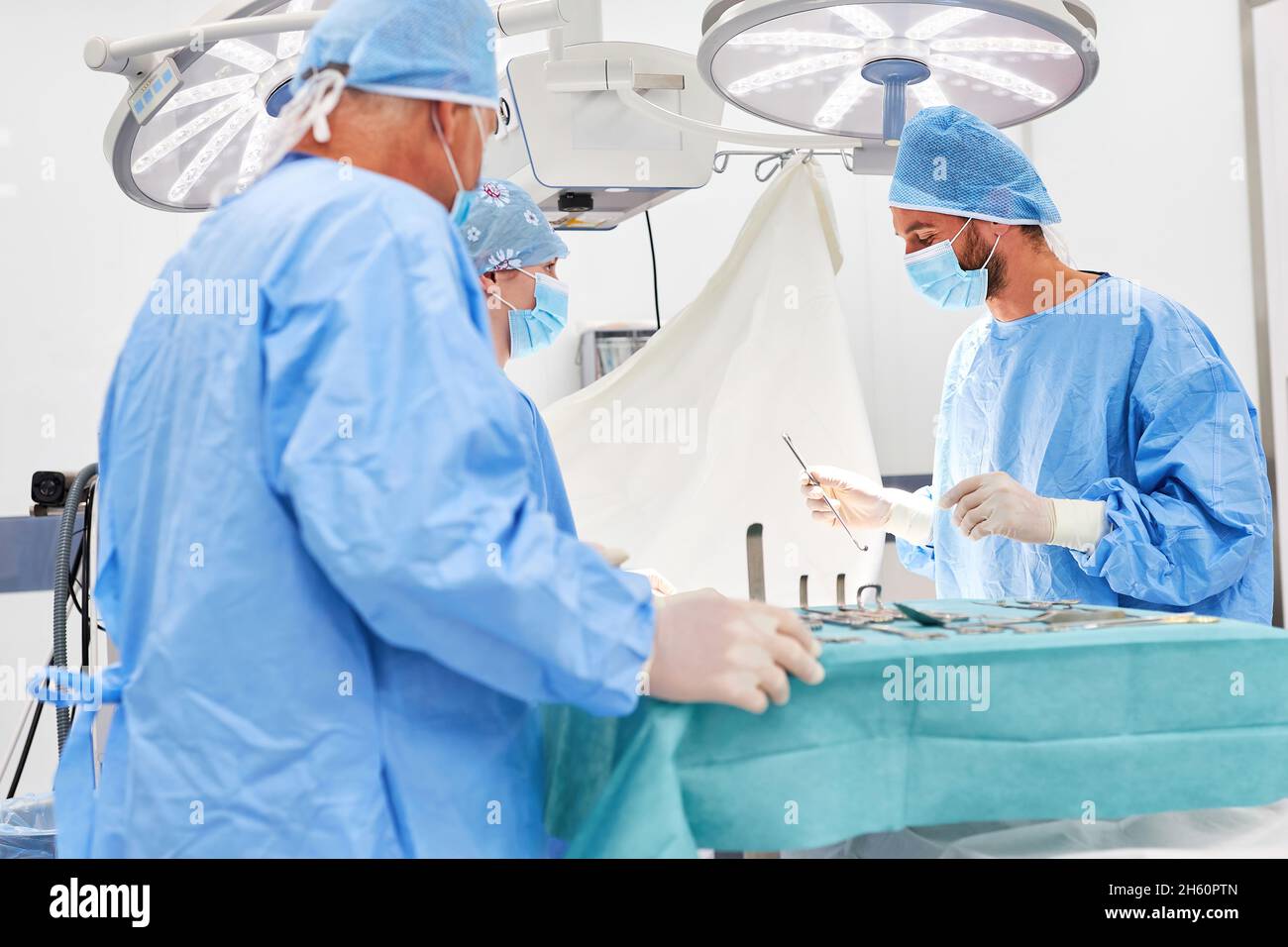 Emergency operation hi-res stock photography and images - Alamy