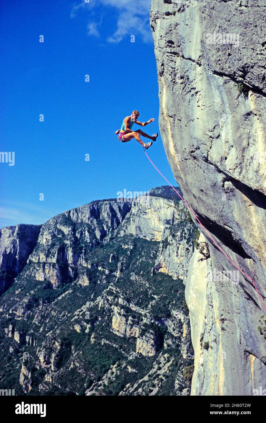 FRANCE, ALPES DE HAUTES PROVENCE (04), LA PALUD SUR VERDON, CLIMBER ...