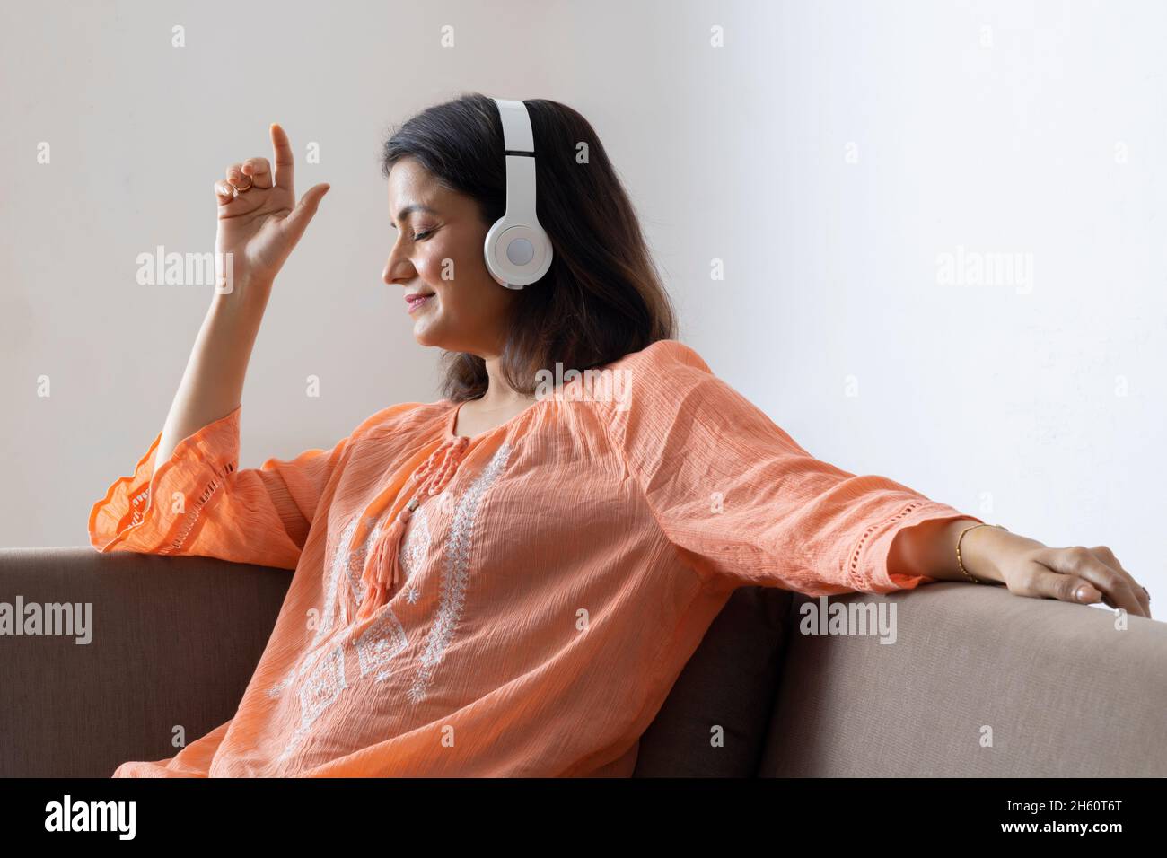 Bluetooth one hi-res stock photography and images - Alamy