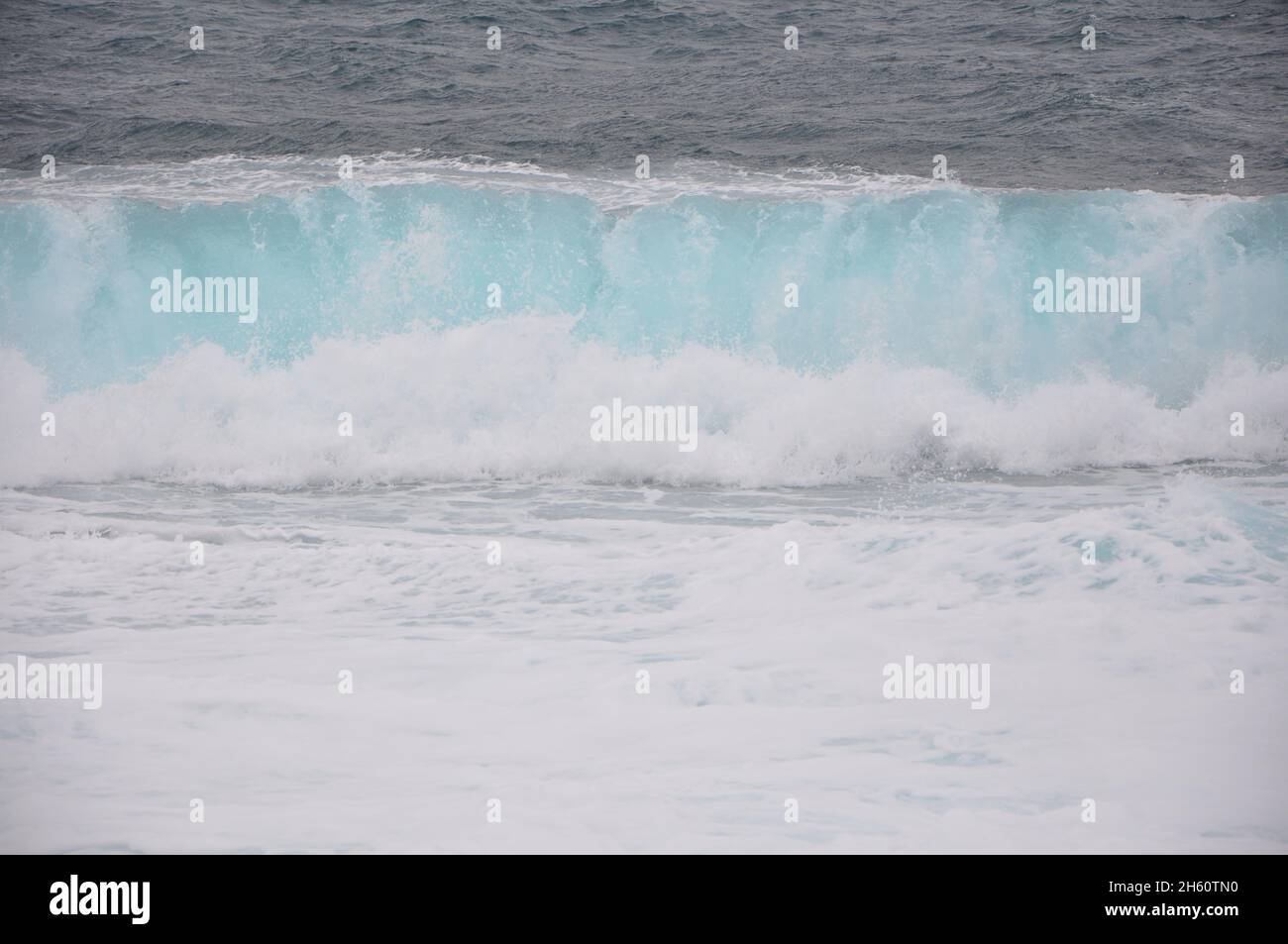 Wave rolling to the beach. Breaking wave, landscape.Natural background ...