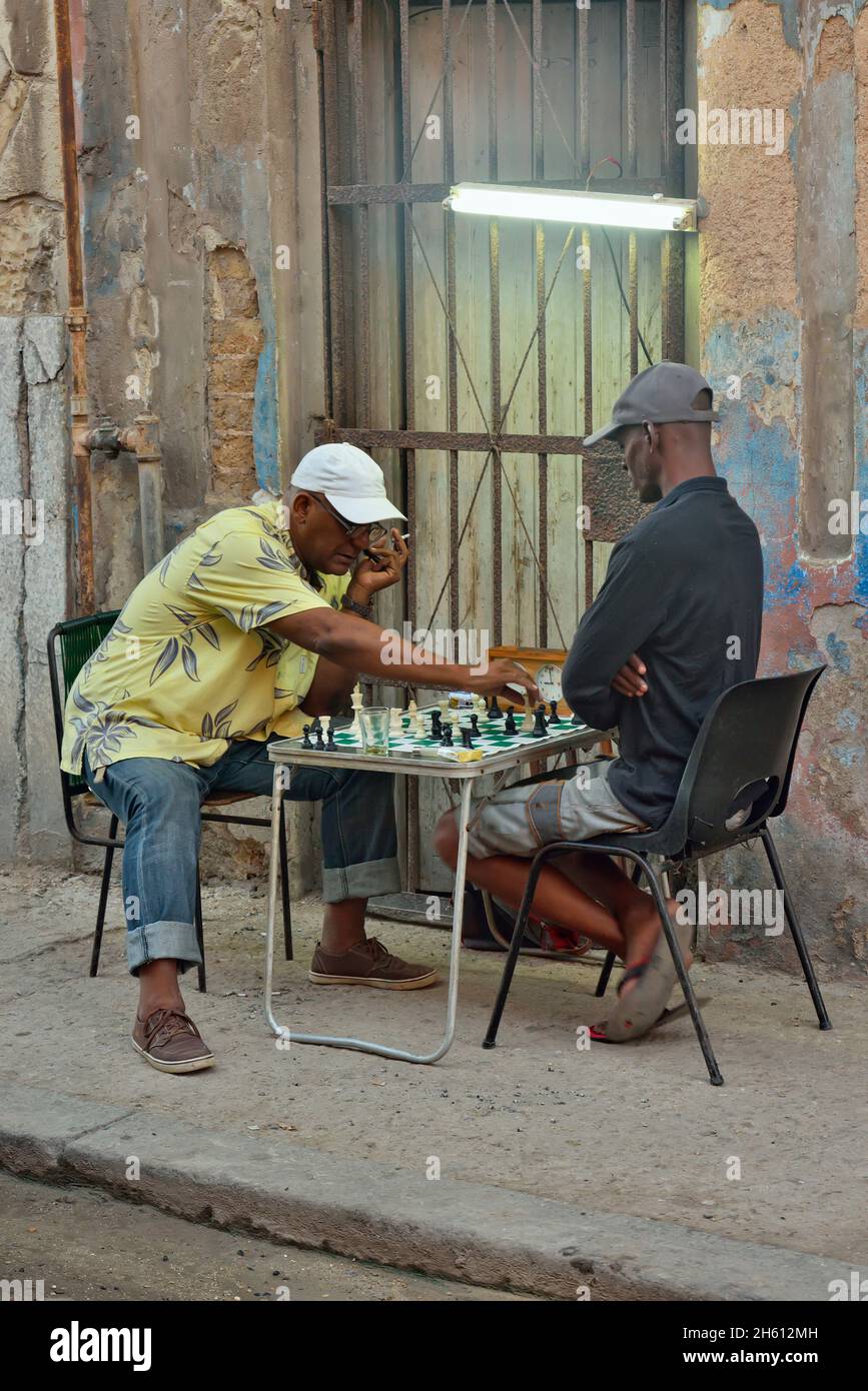 Images chess hi-res stock photography and images - Alamy