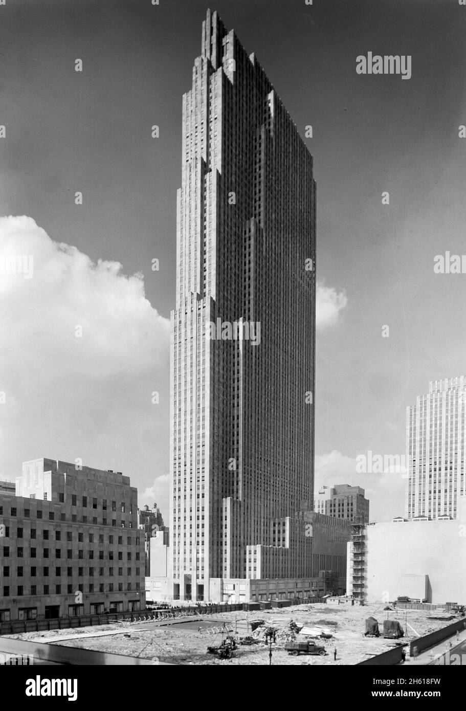 1930s rockefeller center hi-res stock photography and images - Alamy