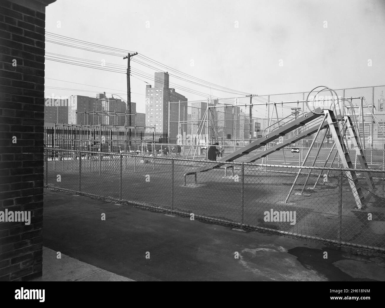 Ps 122 bronx new york hi-res stock photography and images - Alamy