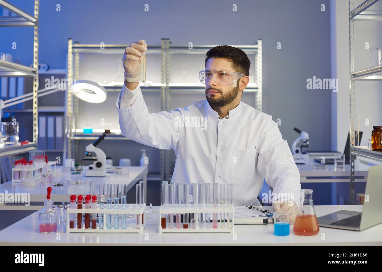 Drug development hi-res stock photography and images - Alamy