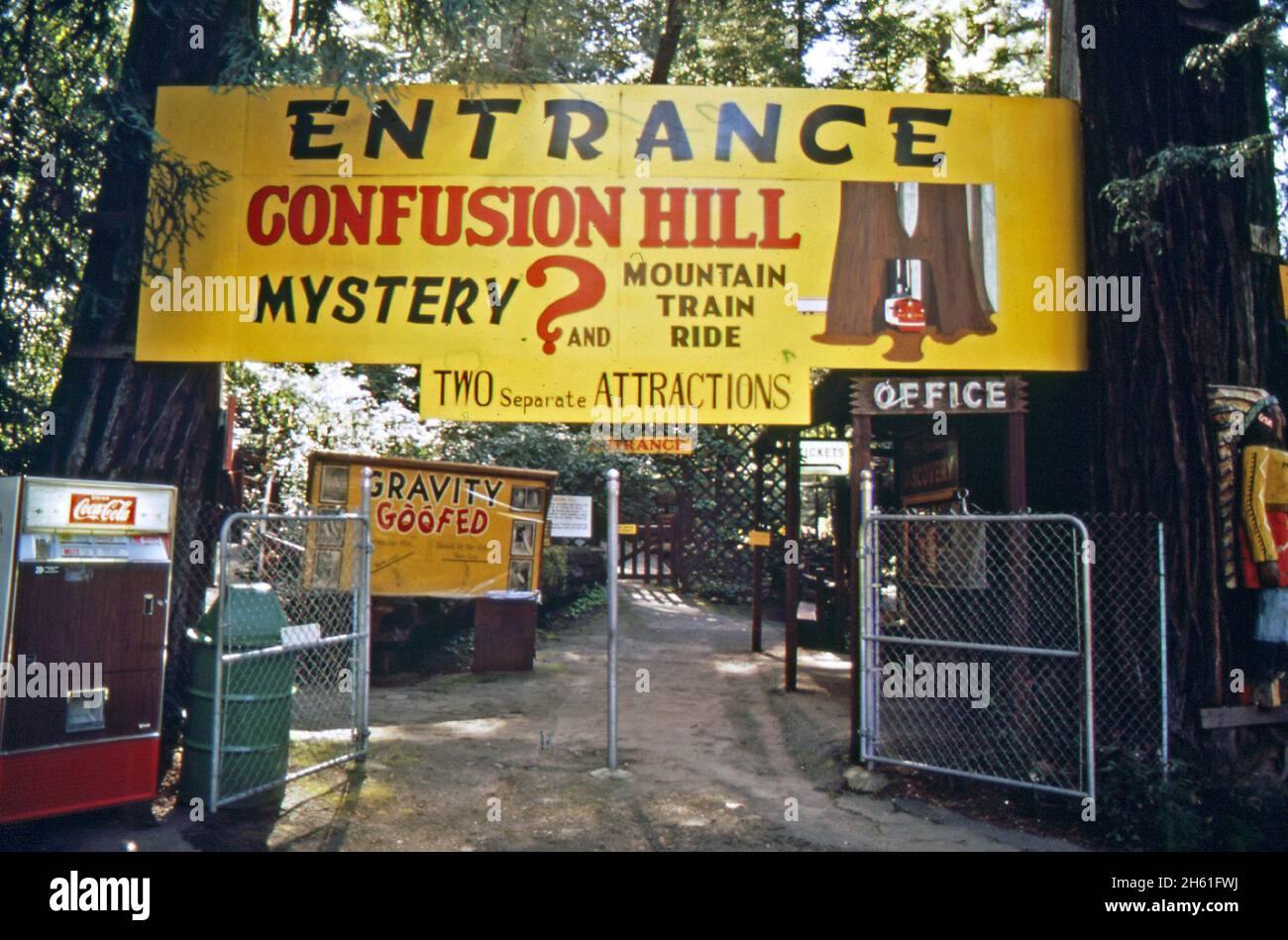 1970s confusion hill tourist attraction hi-res stock photography and ...