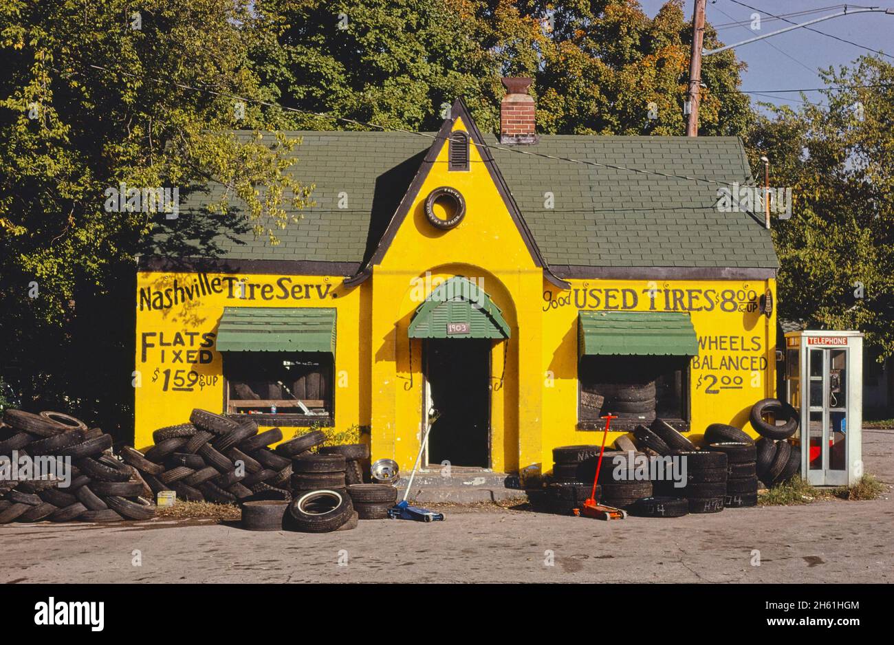 1980s service station hi-res stock photography and images - Alamy