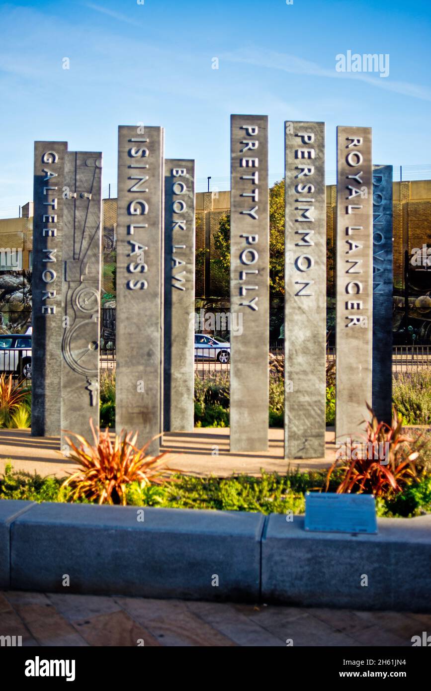 Nameplates sculpture hi-res stock photography and images - Alamy
