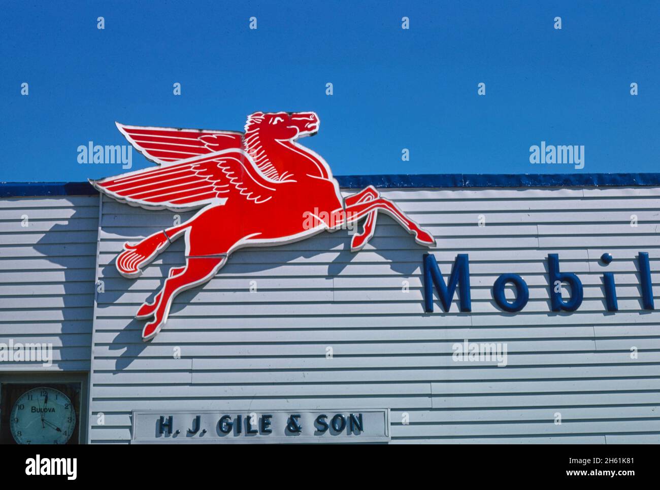 Mobil Pegasus Logo