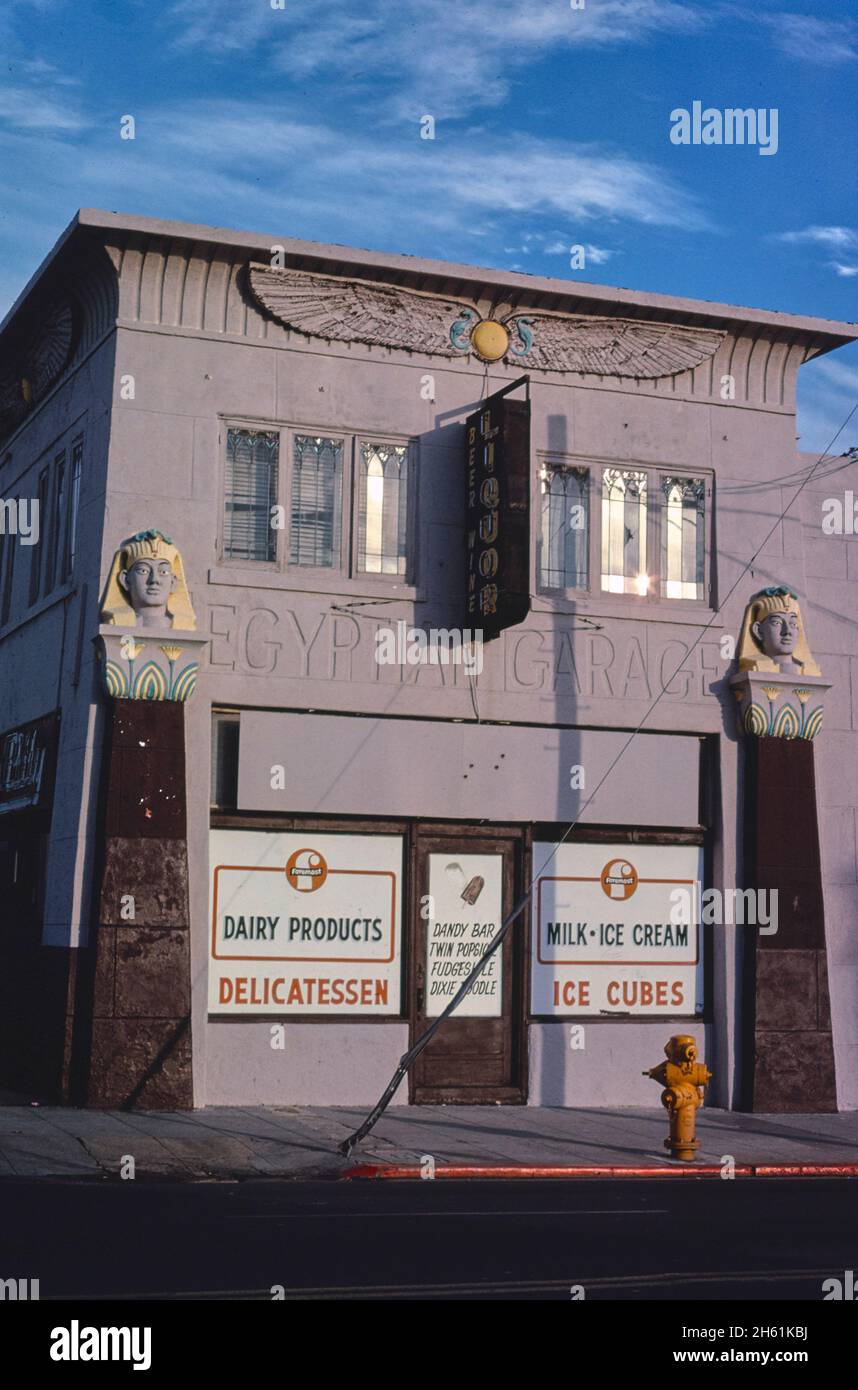 Egyptian garage hi-res stock photography and images - Alamy