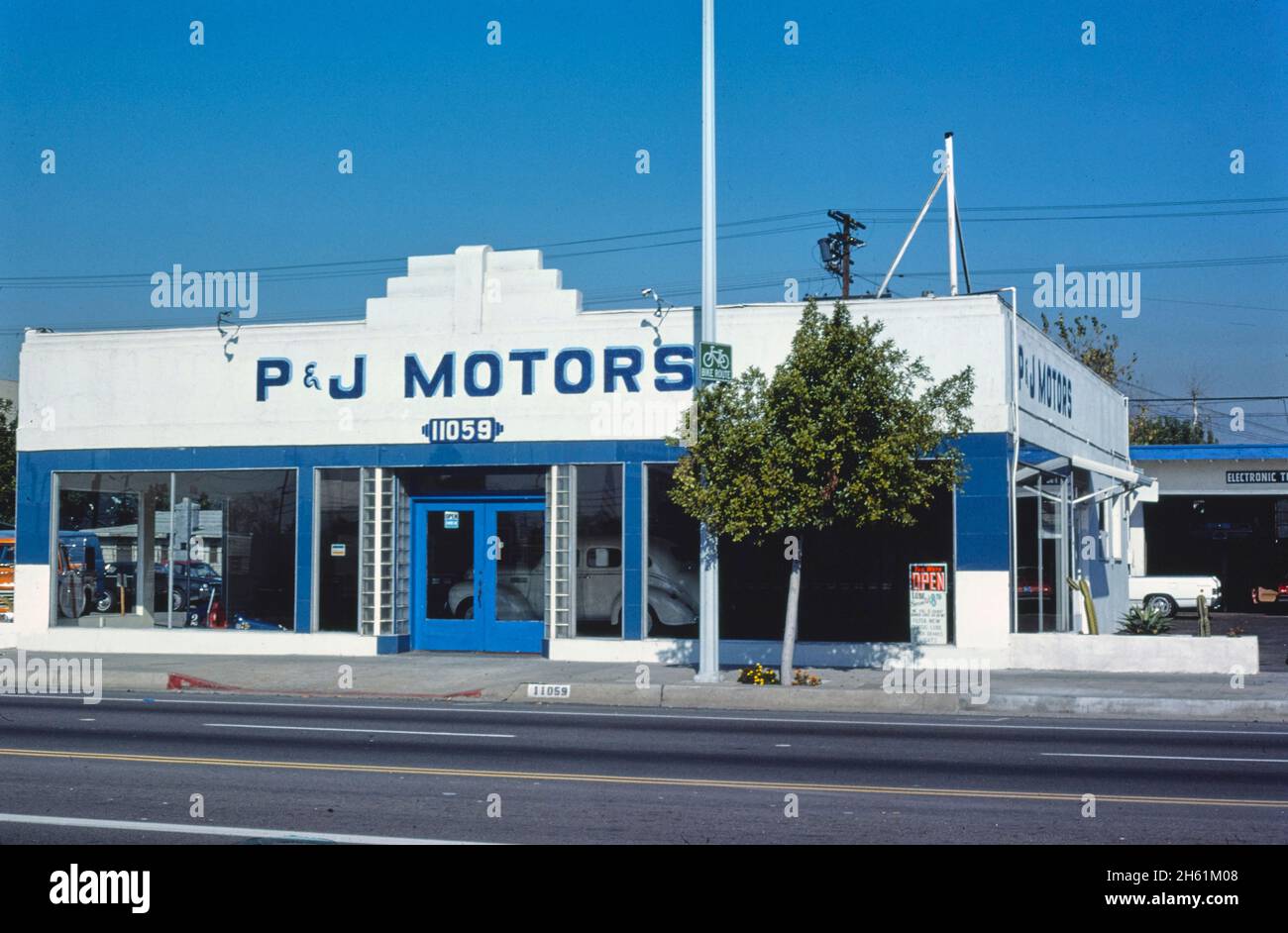 1970s car dealer hi-res stock photography and images - Alamy