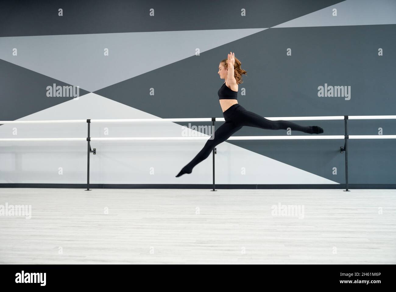Split Jump Dance