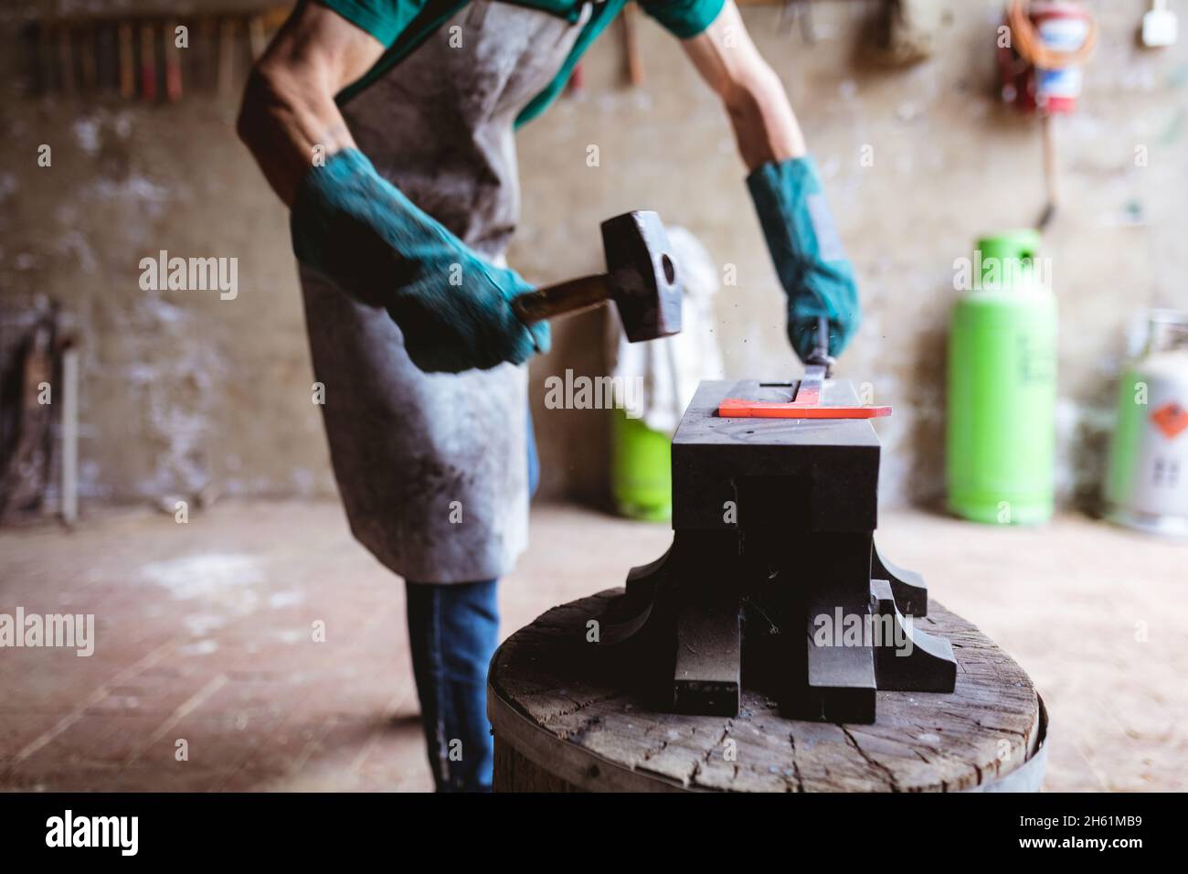 Forging hammer hi-res stock photography and images - Alamy