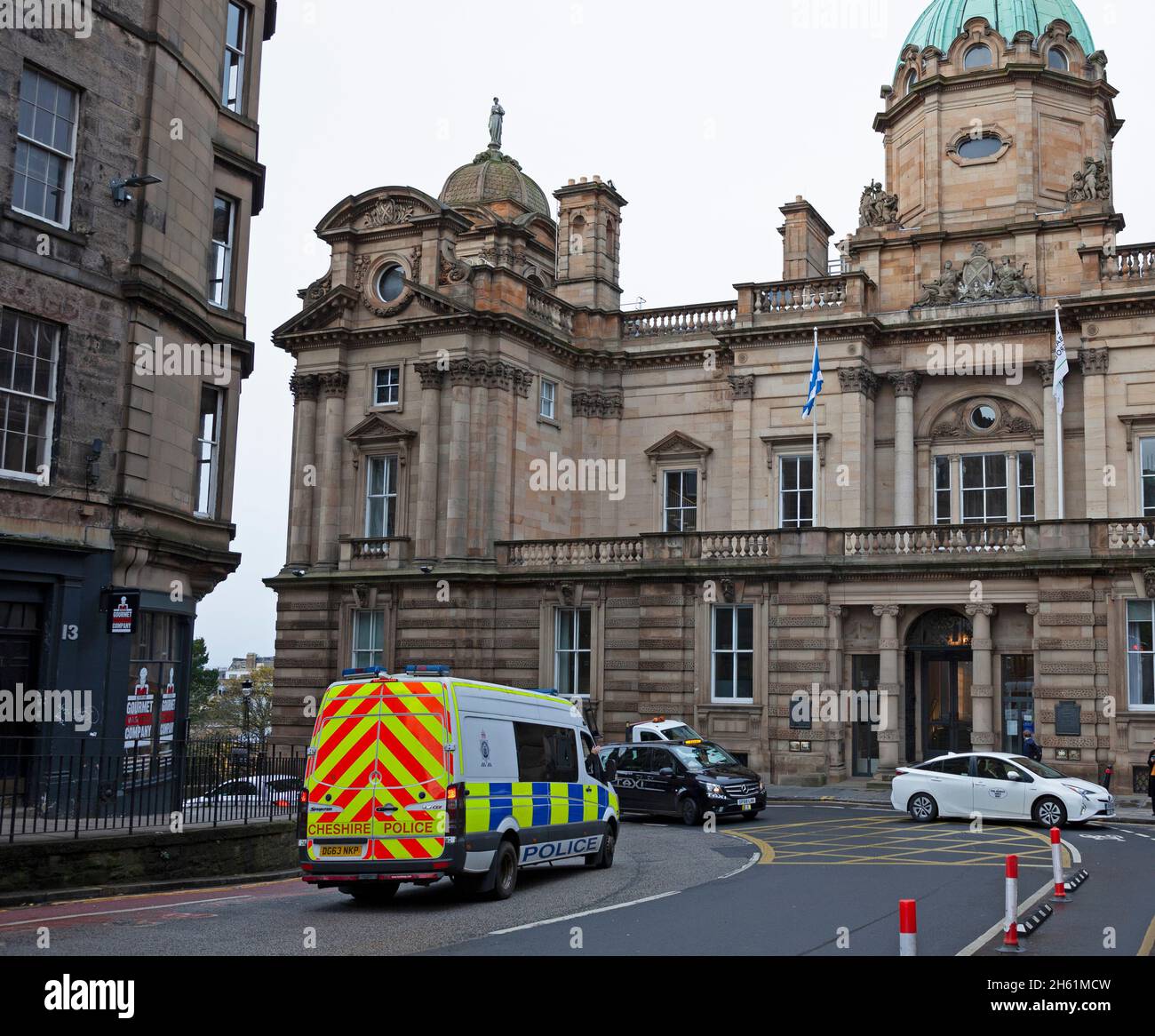 Uk police patrol 2021 hi-res stock photography and images - Alamy