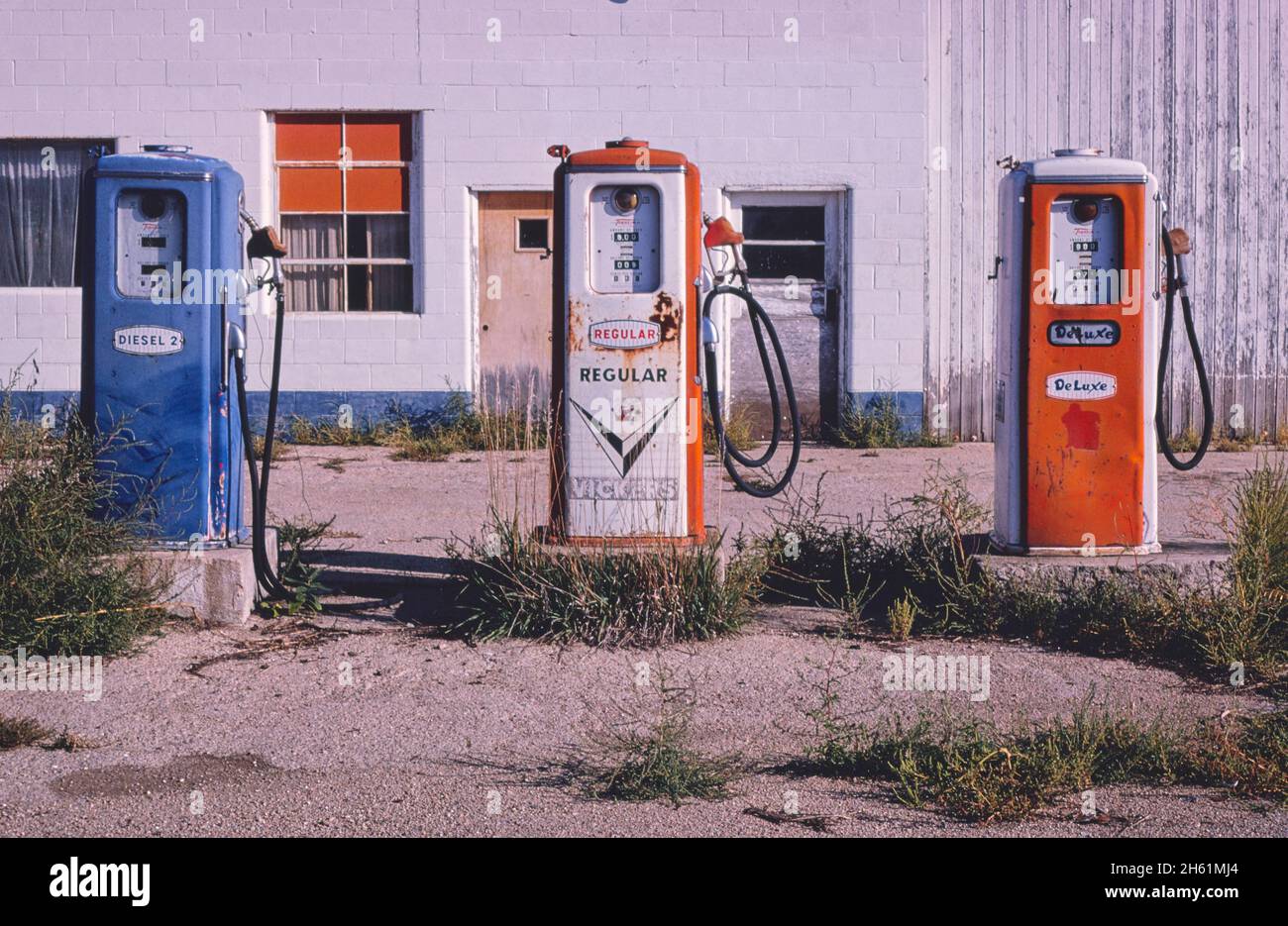Vickers gas pumps, Route 30, Plainview, Nebraska; ca. 1980 Stock Photo ...