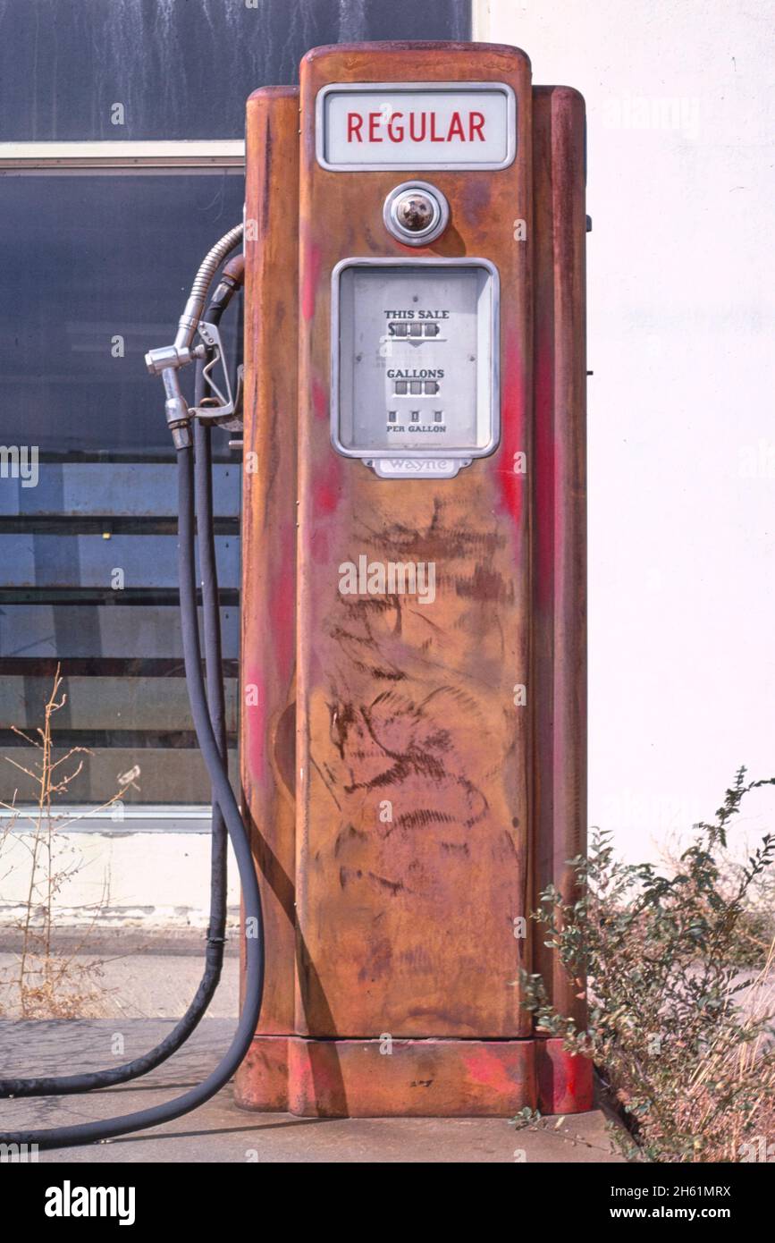 1970s gas pump hi-res stock photography and images - Alamy