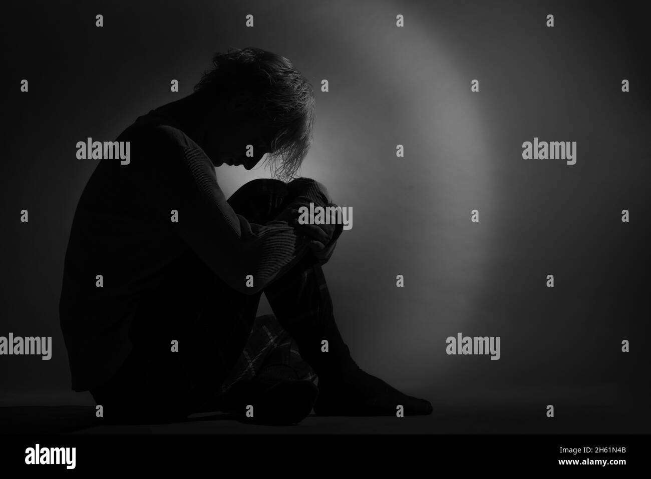 Boy pain leg Black and White Stock Photos & Images - Alamy