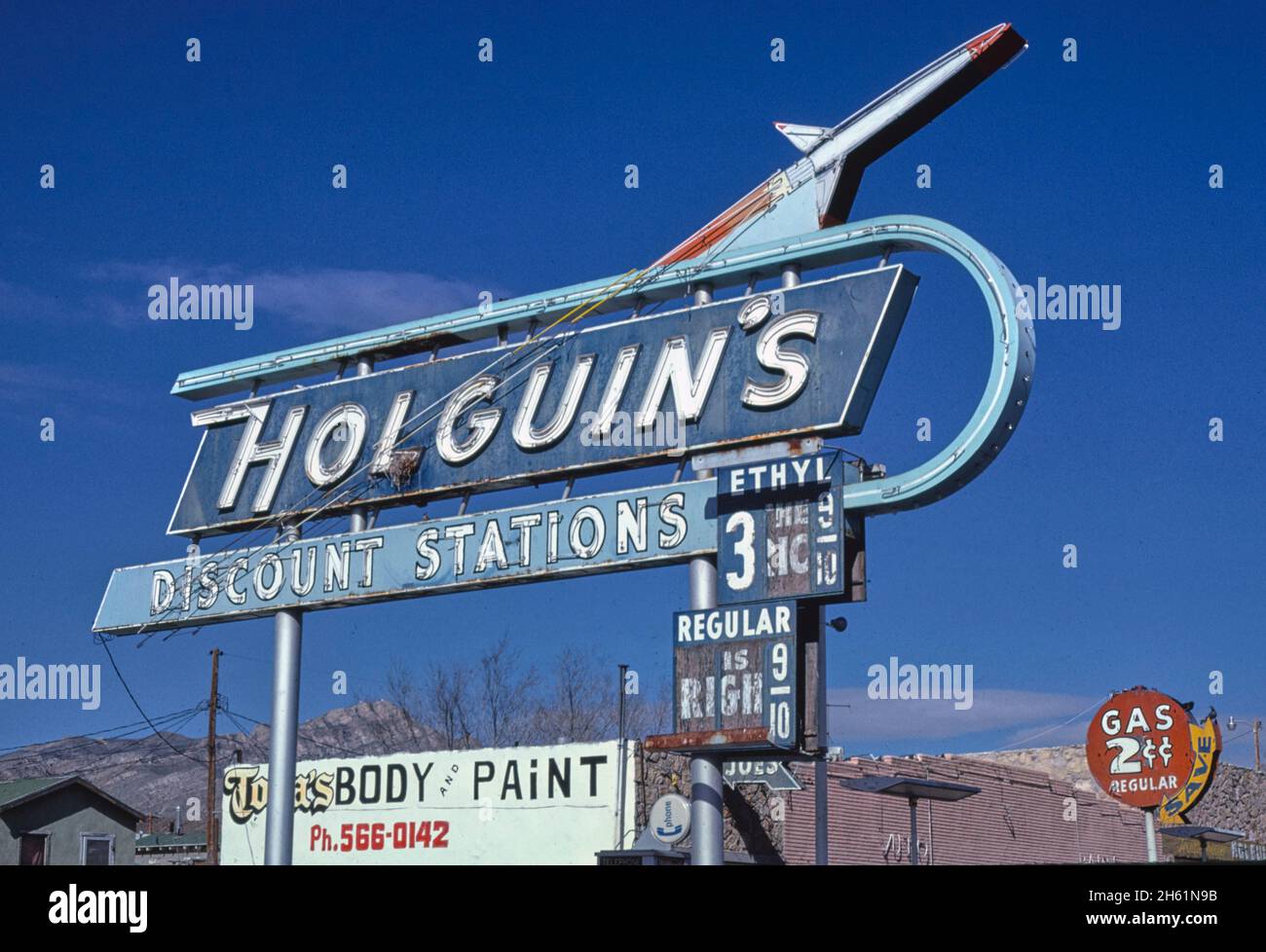 1970s gas station sign hi-res stock photography and images - Alamy