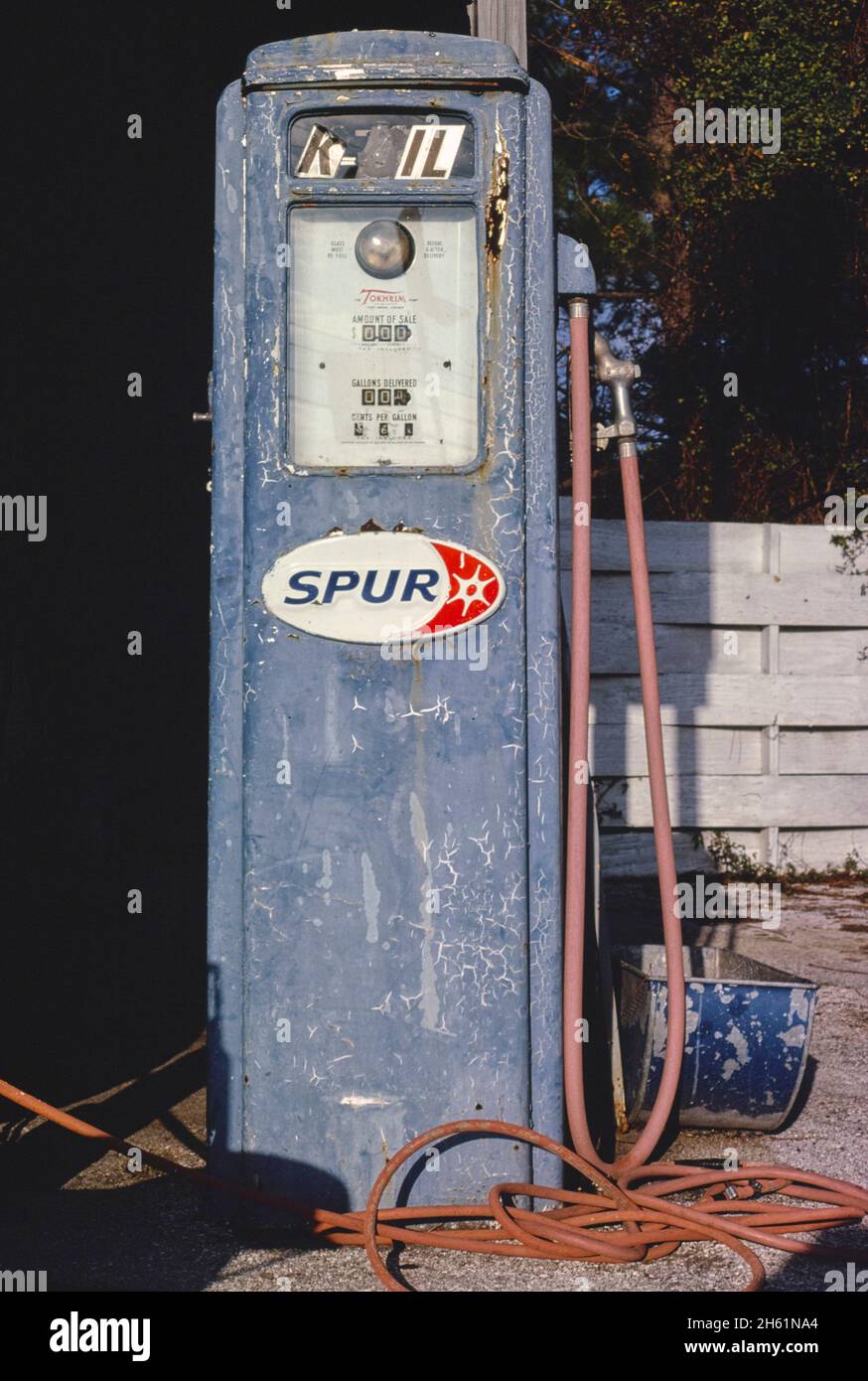 Spur gasoline pump hi-res stock photography and images - Alamy