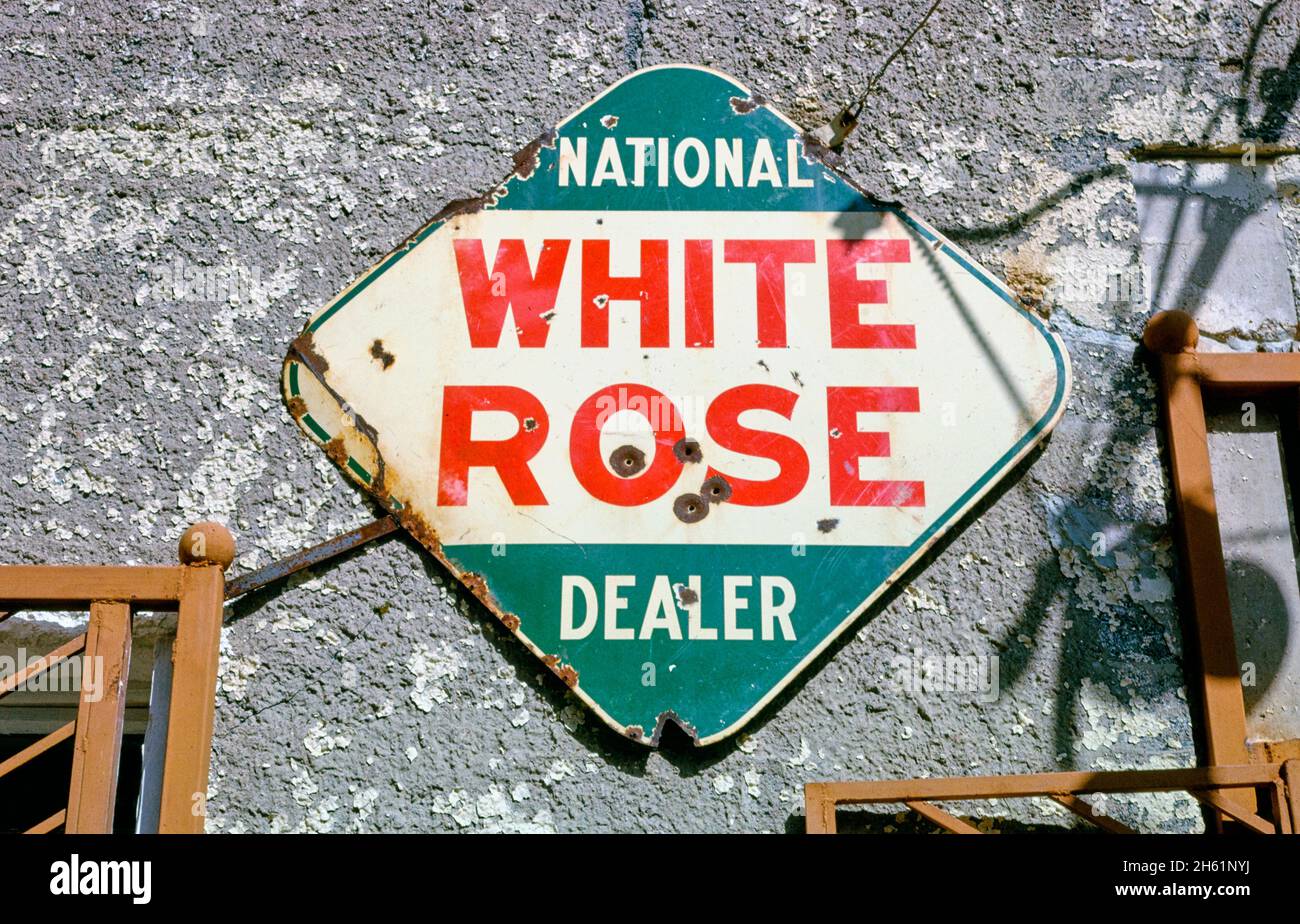 White rose gas sign hi-res stock photography and images - Alamy