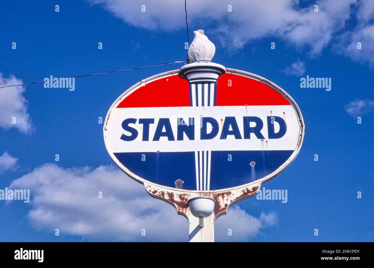 Historical standard gas station hi-res stock photography and images - Alamy