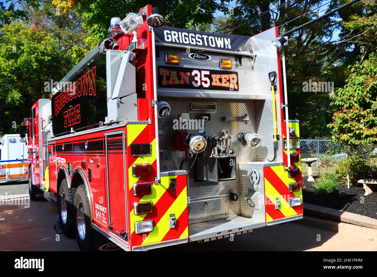 Rear of truck hi-res stock photography and images - Alamy