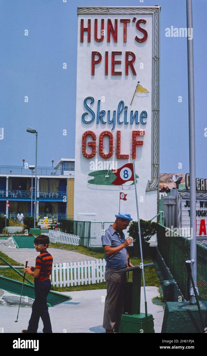 Hunts pier hi-res stock photography and images - Alamy