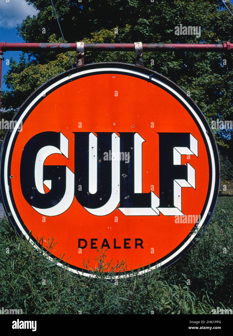 Gulf gas station sign hi-res stock photography and images - Alamy