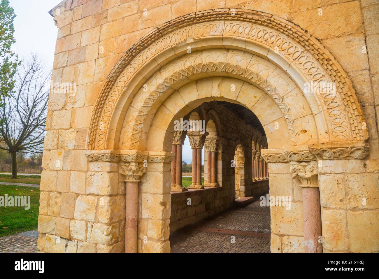 Arcos de atrio hi-res stock photography and images - Alamy