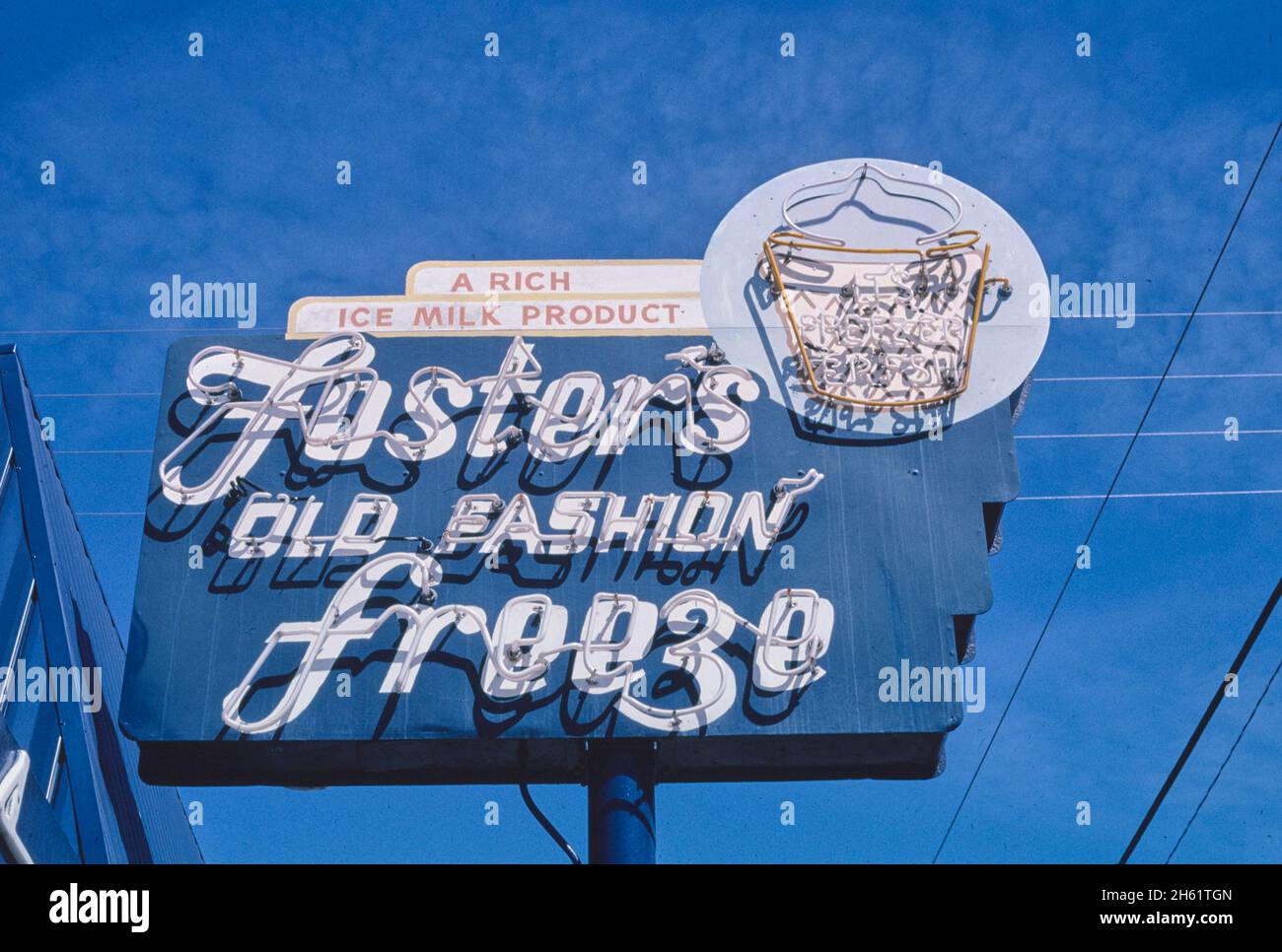 Foster's Old Fashion Freeze ice cream sign, Paso Robles, California; ca ...