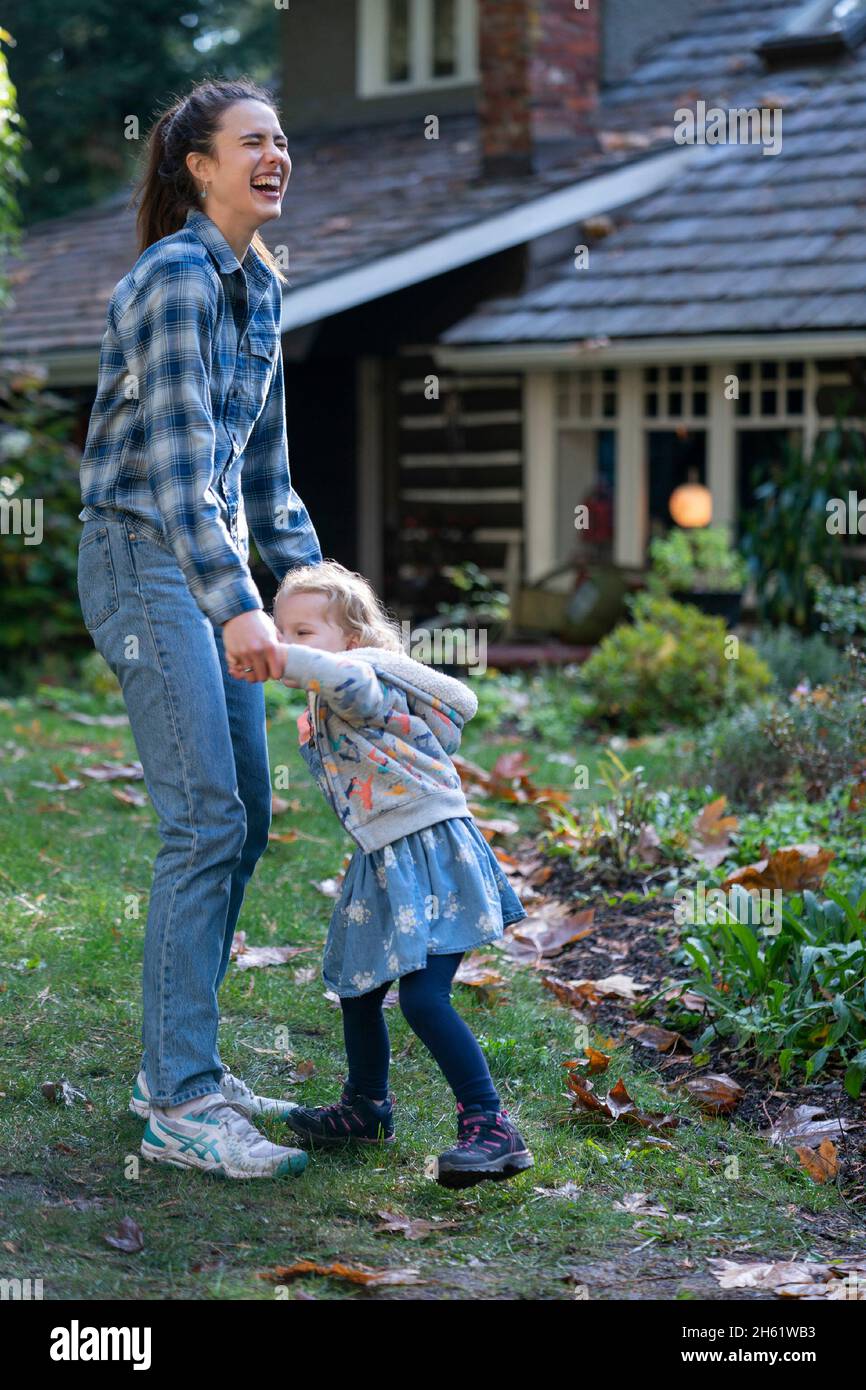 MAID (L to R) MARGARET QUALLEY as ALEX and RYLEA NEVAEH WHITTET as ...