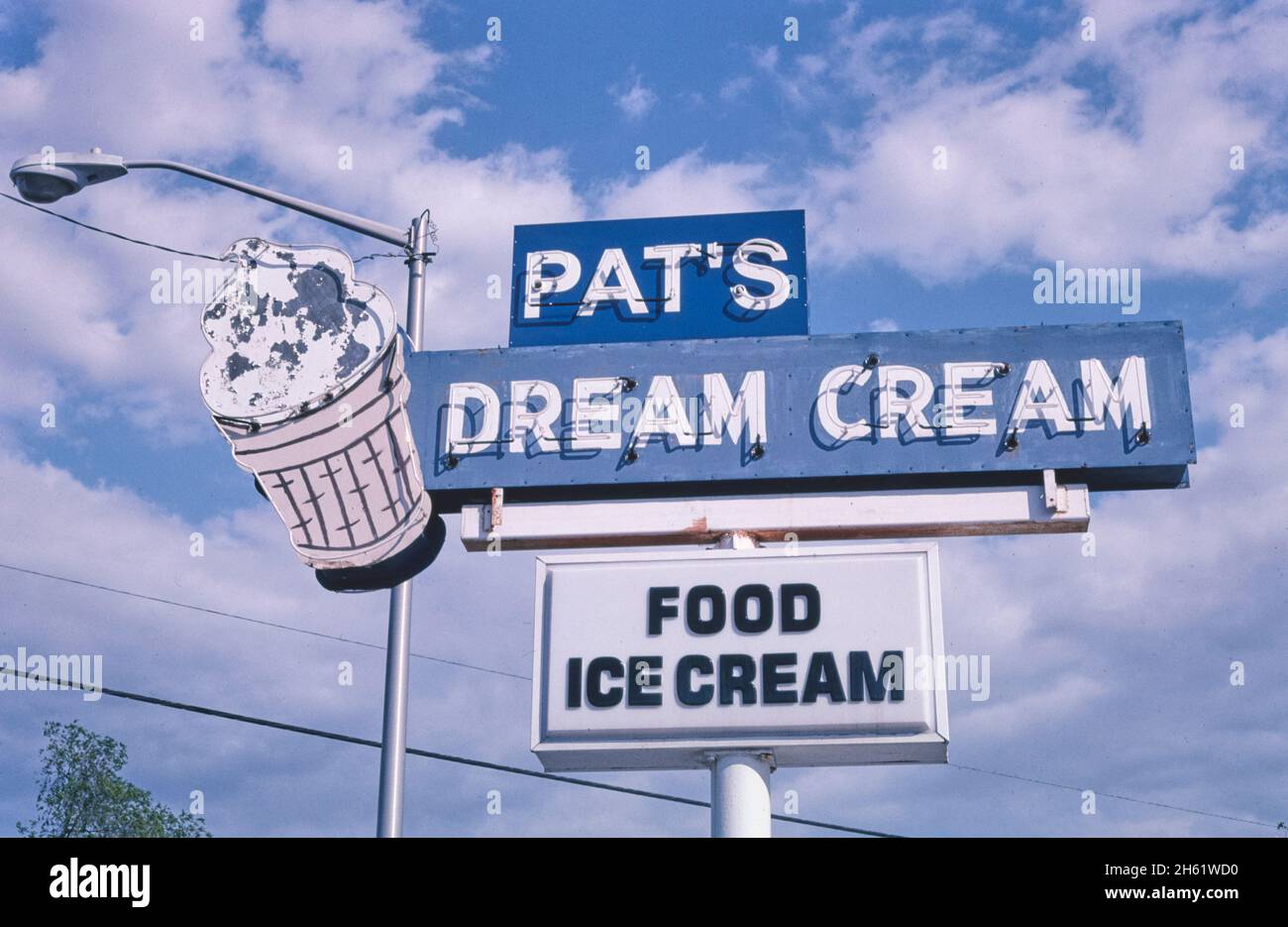 Archival ice cream sign hi-res stock photography and images - Alamy