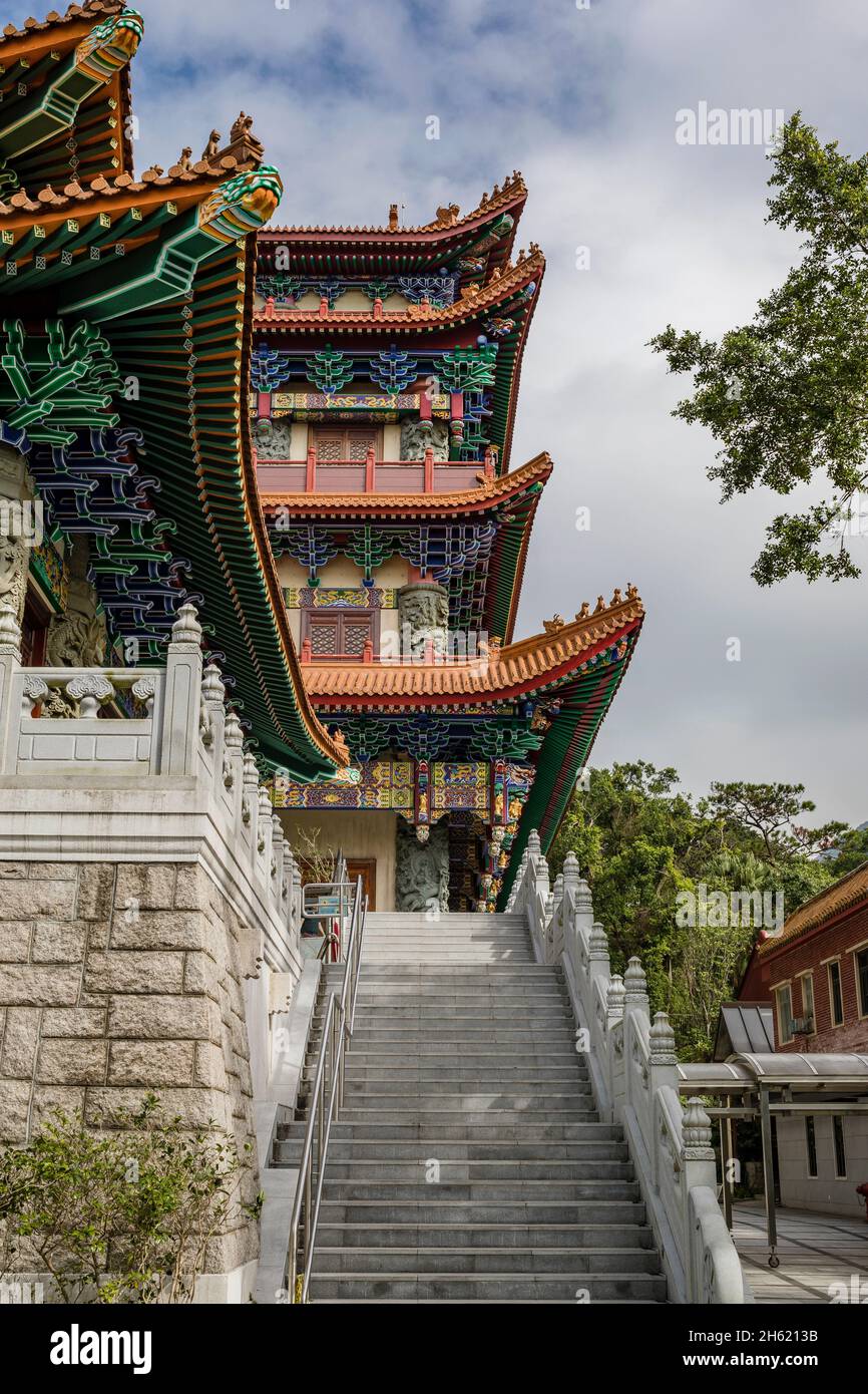 colorful po lin temple,po lin monastery,lantau Stock Photo - Alamy