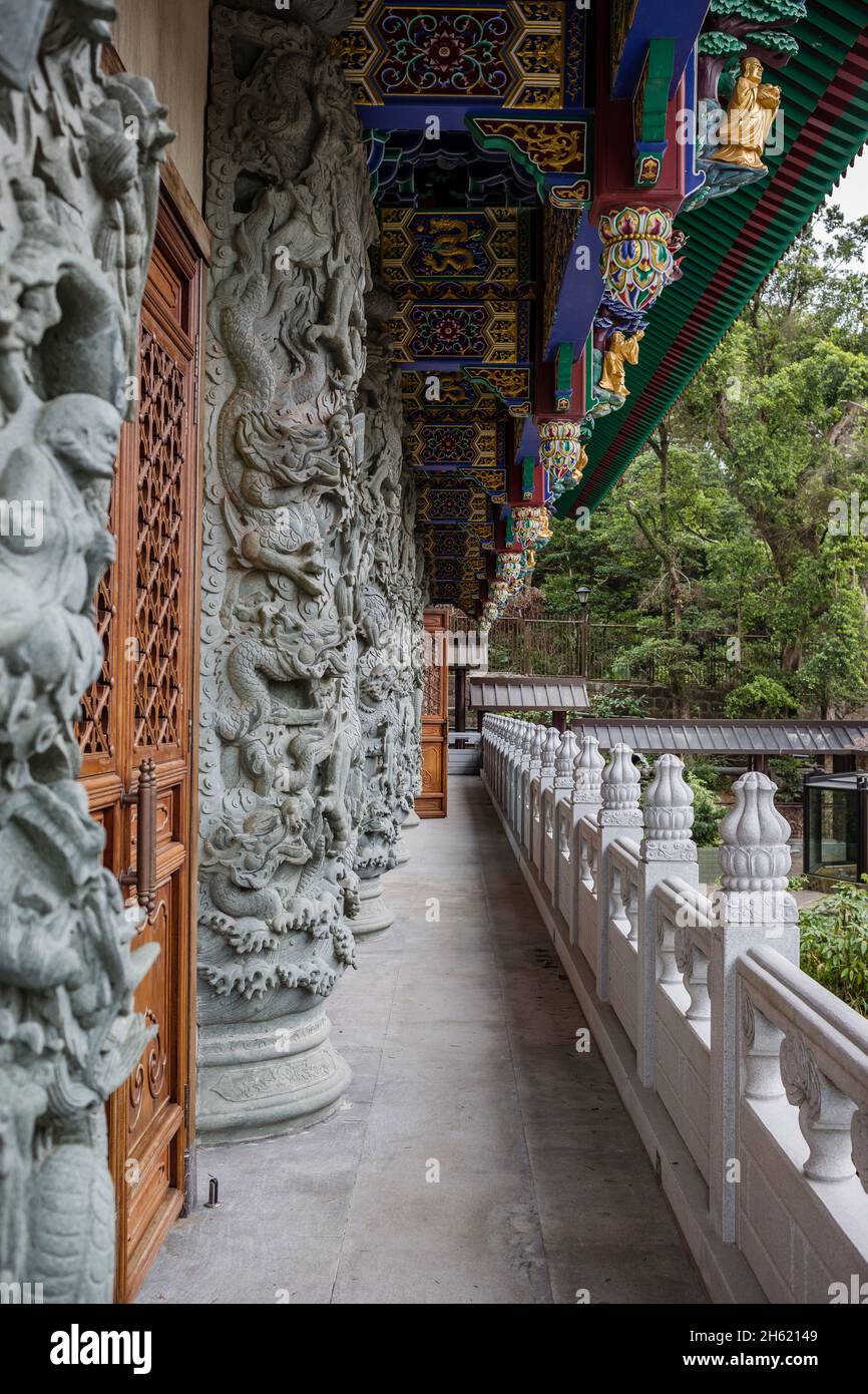colorful po lin temple,po lin monastery,lantau Stock Photo - Alamy