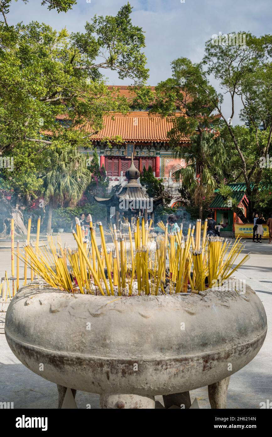incense sticks,po lin monastery,po lin temple,lantau Stock Photo - Alamy