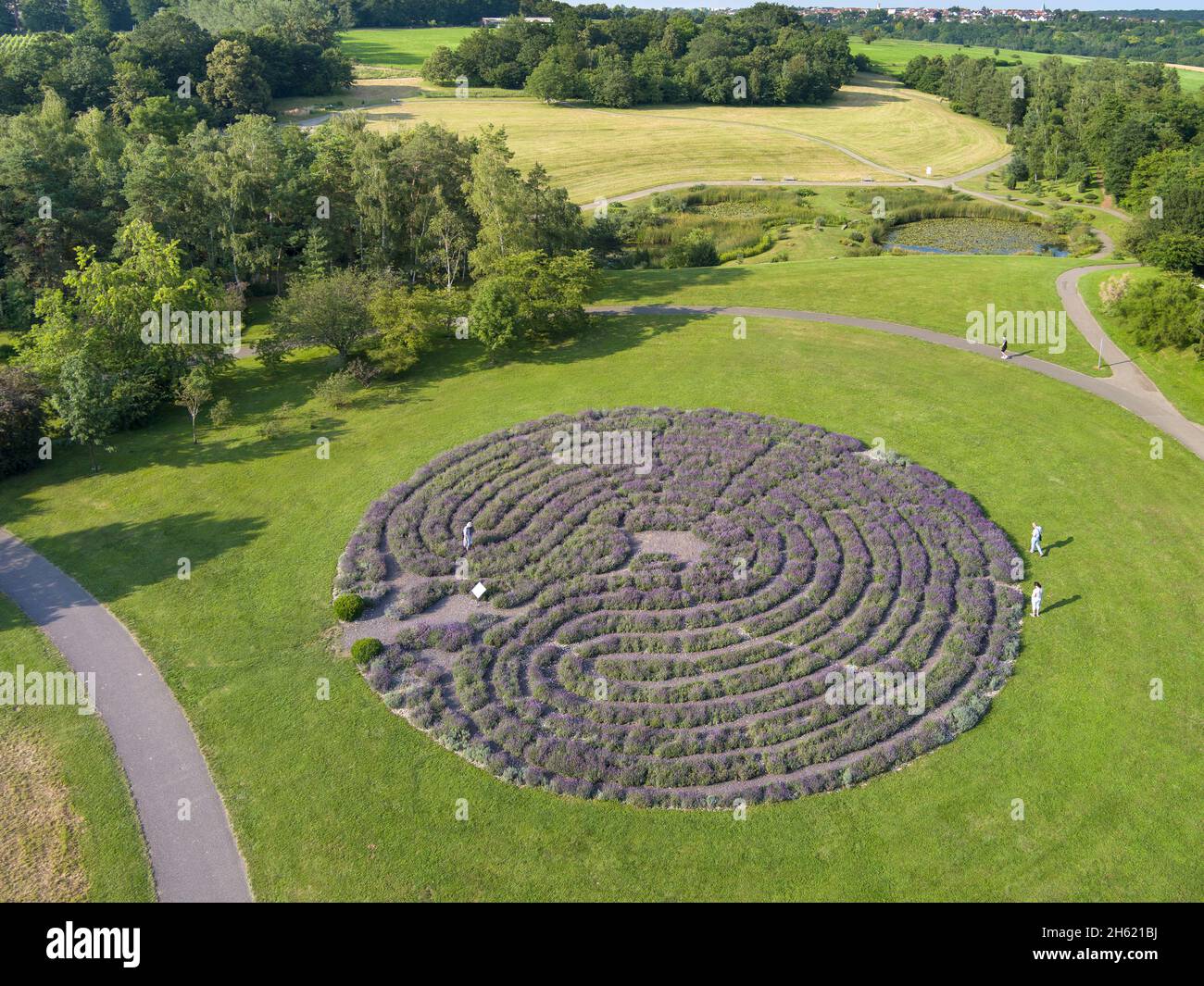 Maze aerial garden hi-res stock photography and images - Alamy