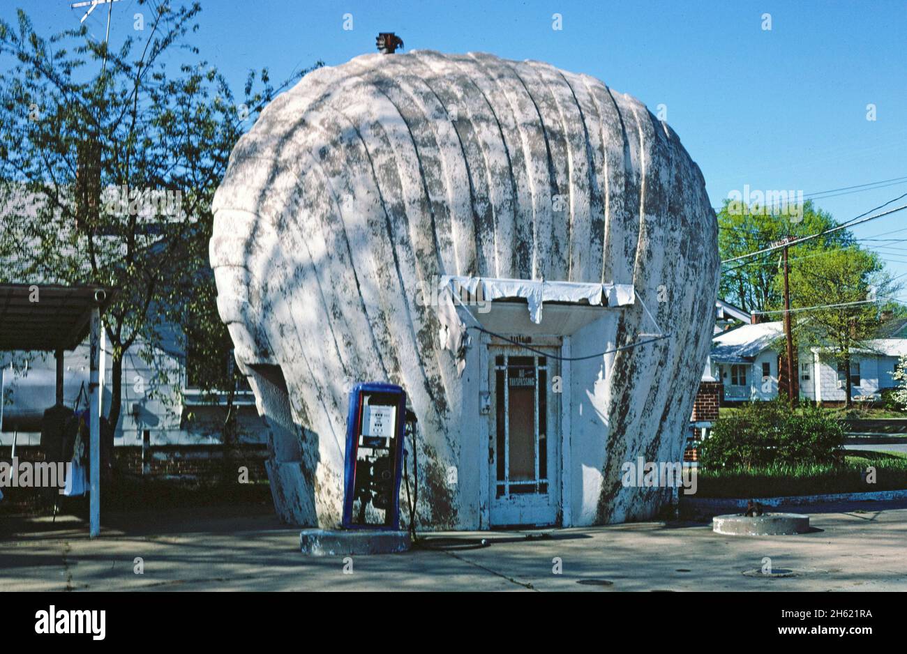 1980s shell gas station hi-res stock photography and images - Alamy