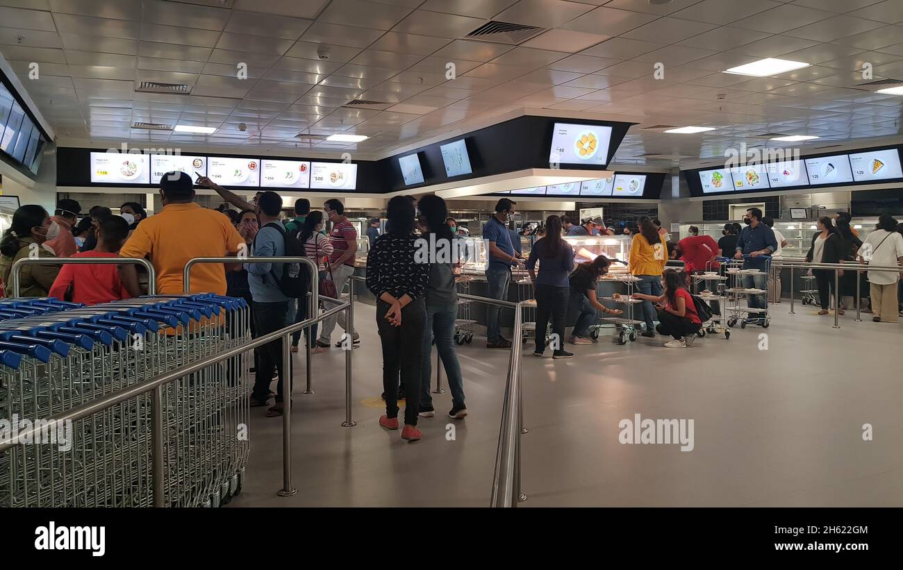 Mumbai, Maharashtra, India, Nov 11 2021: People queuing Infront of ...