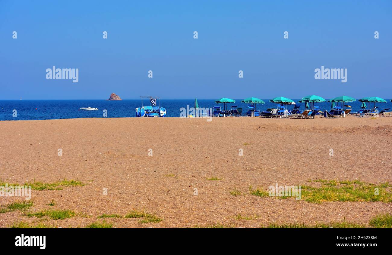beach at patti sicily italy Stock Photo - Alamy