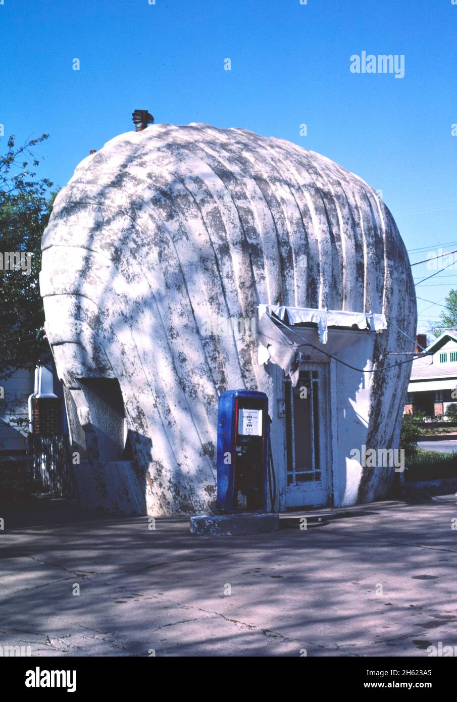 1980s shell gas station hi-res stock photography and images - Alamy