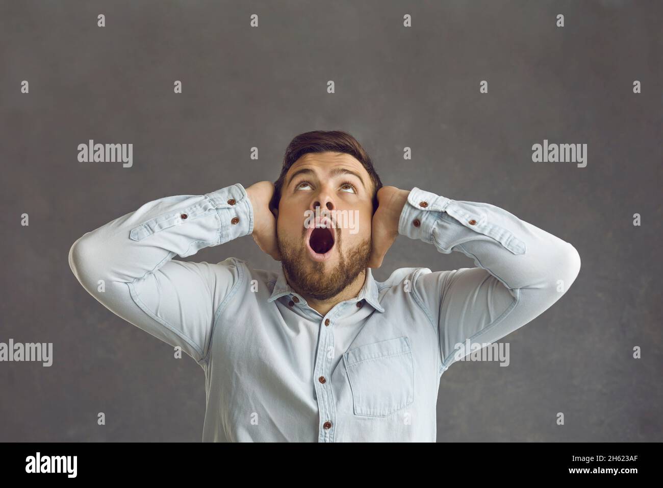 Person gasping hi-res stock photography and images - Alamy